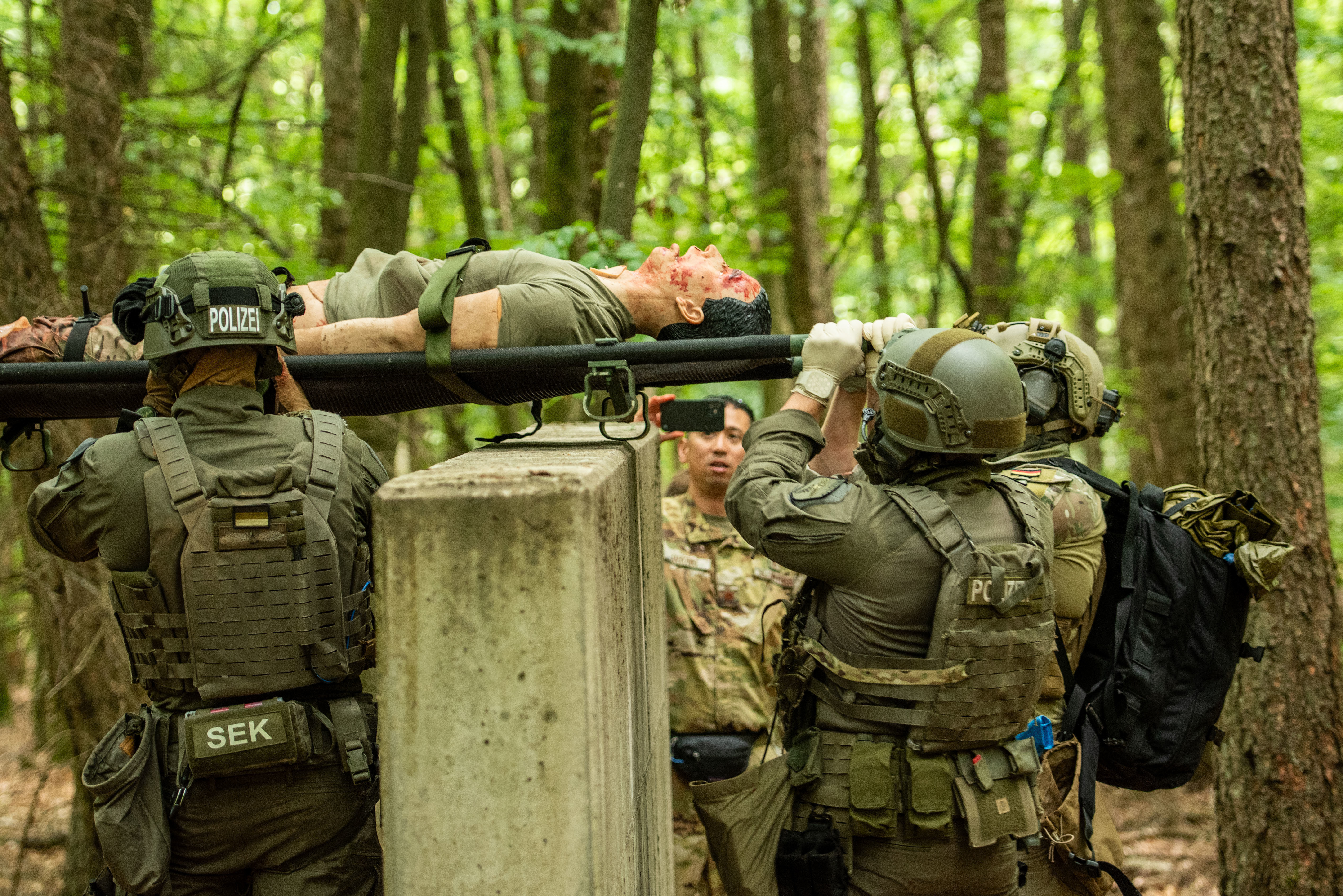 Stronger Together: 86 MDG and German SWAT partner for medical training ...