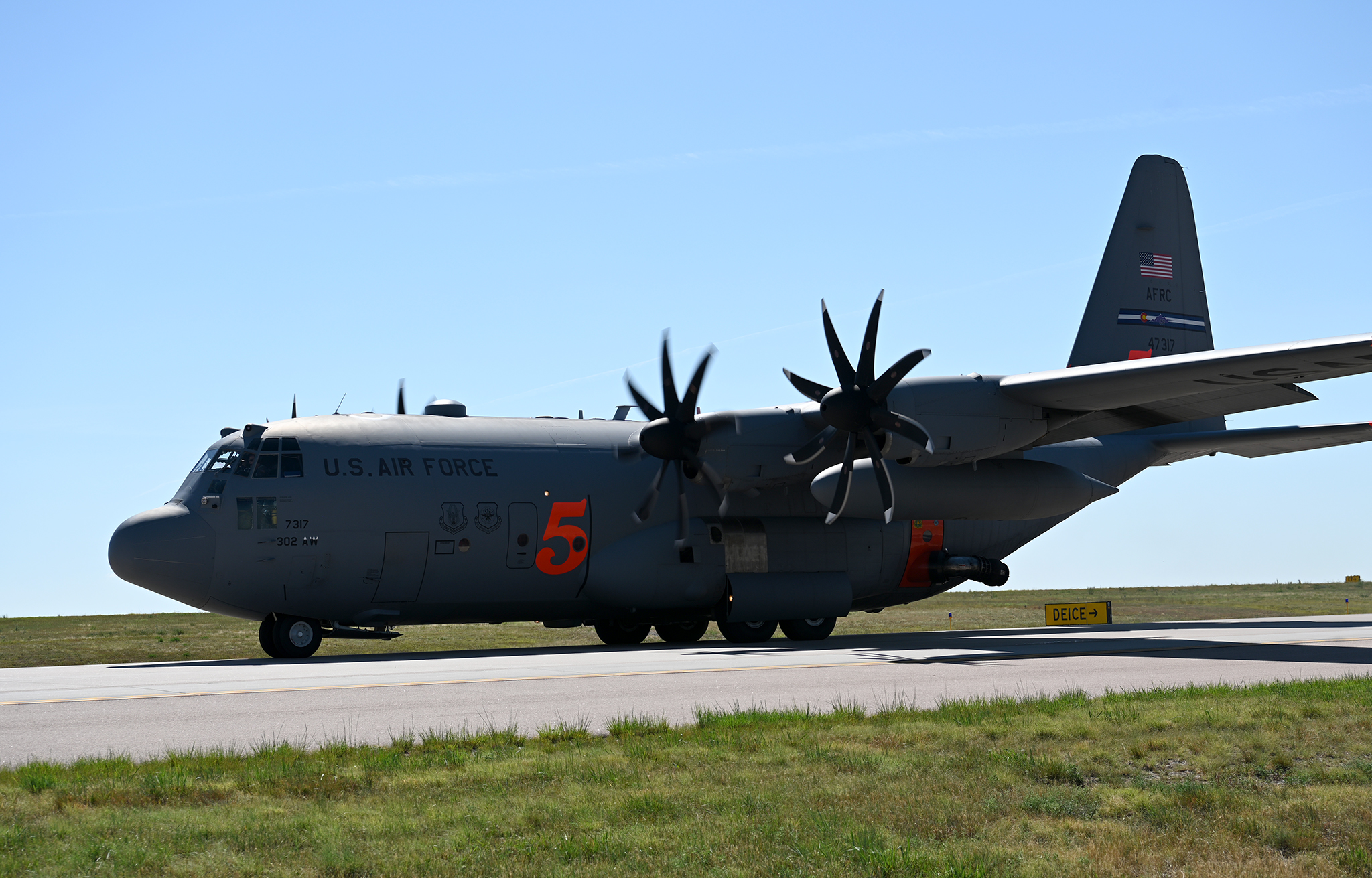 Military firefighting aircraft respond to Colorado Wildfires > U.S ...
