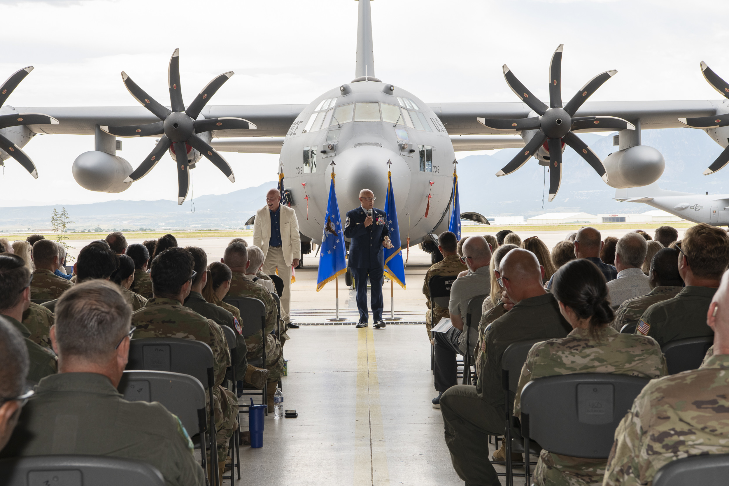 731 AS senior loadmaster retires > 302nd Airlift Wing > Article Display