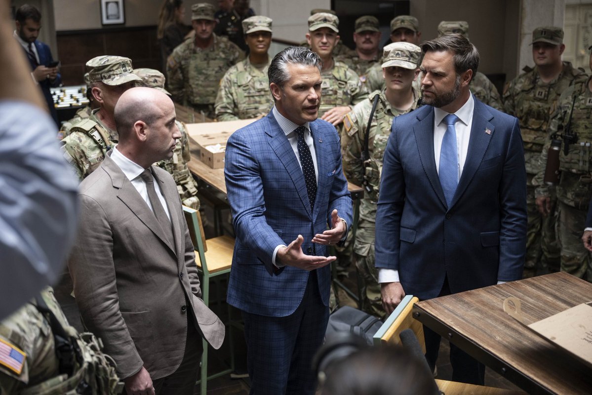 Vance, Hegseth Visit, Thank Troops in Downtown D.C. > U.S. Department of War > Defense ...