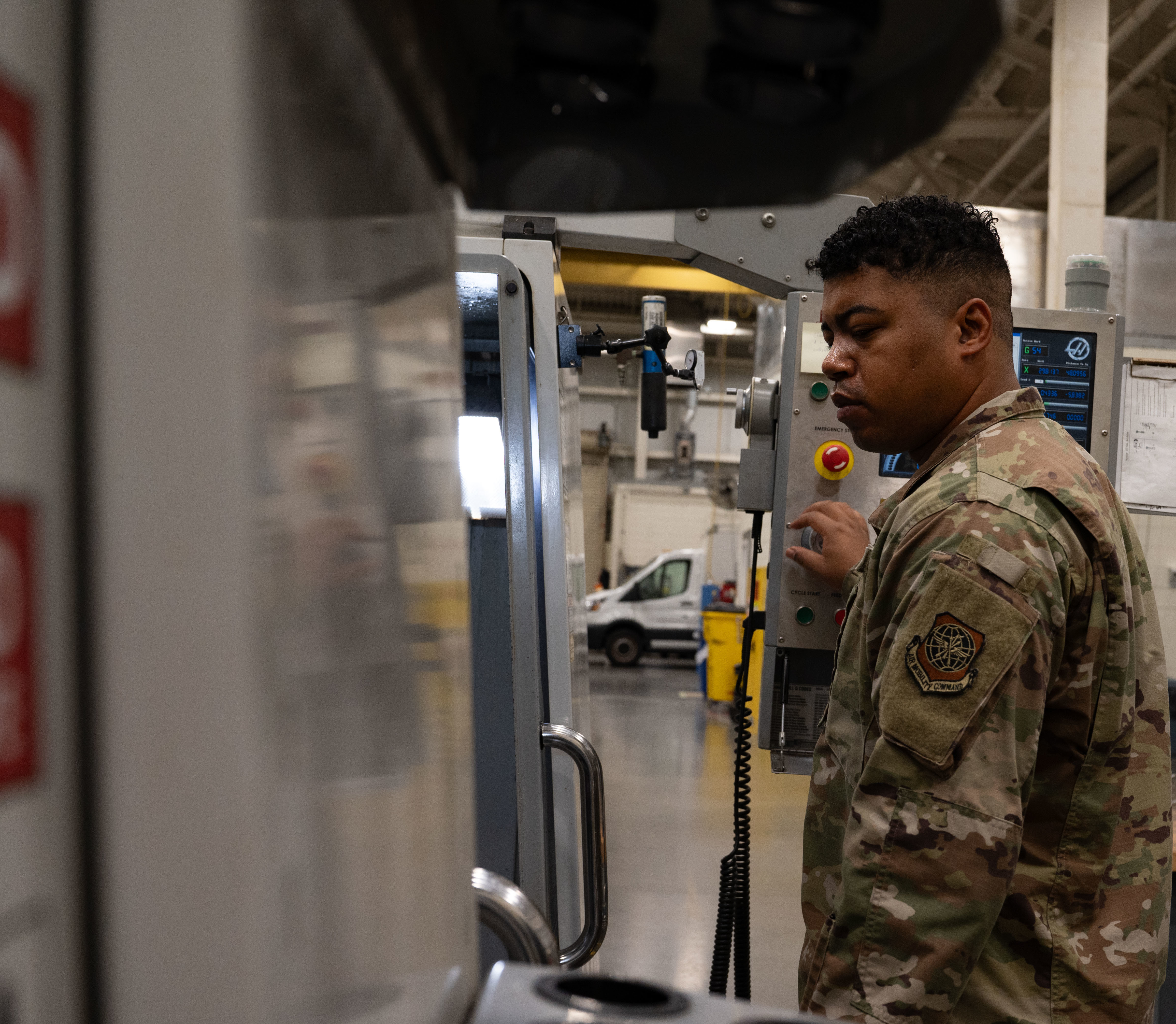 305th MXS Airmen display relentless innovation through aircraft ...