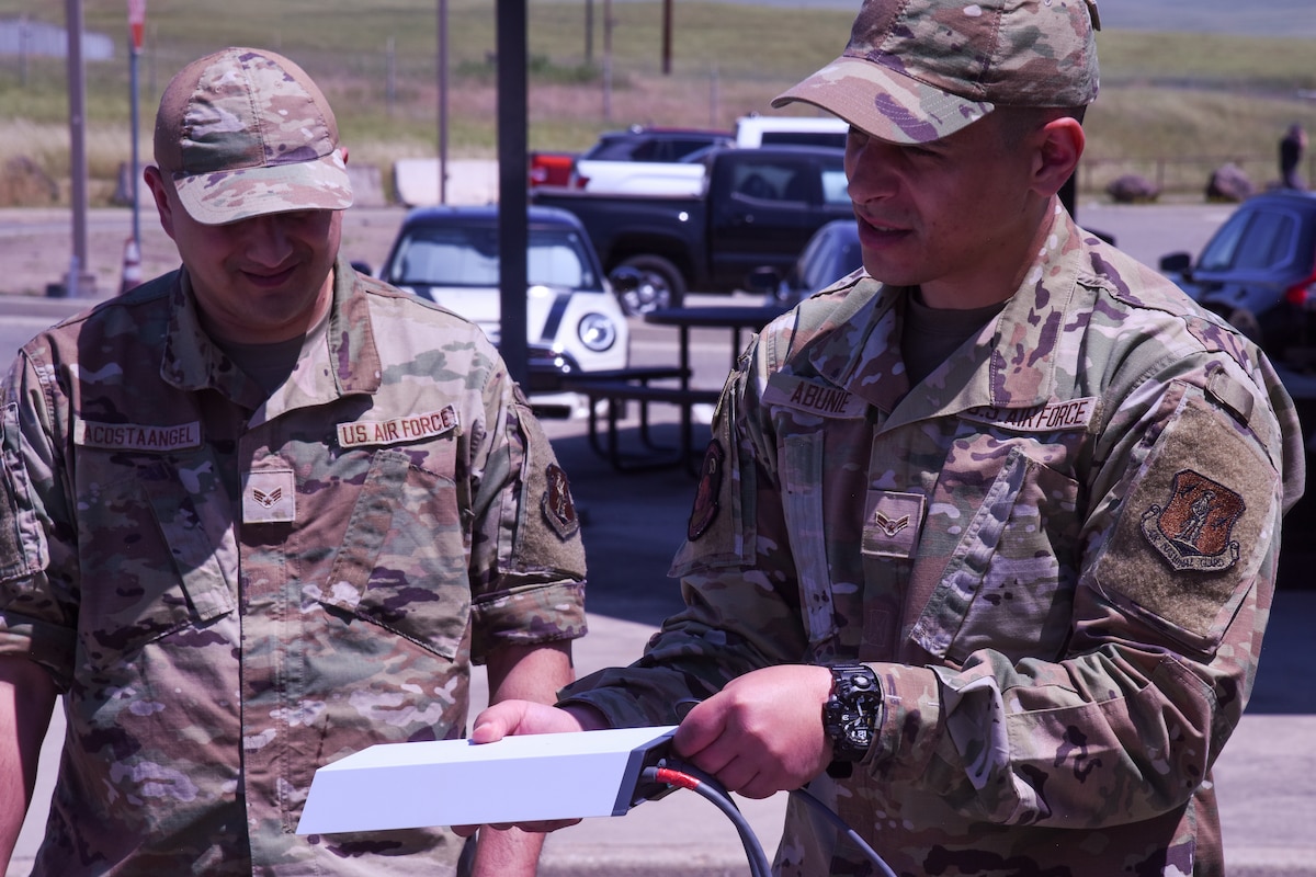 222nd Intelligence Support Squadron trains with Starlink system > 195th ...