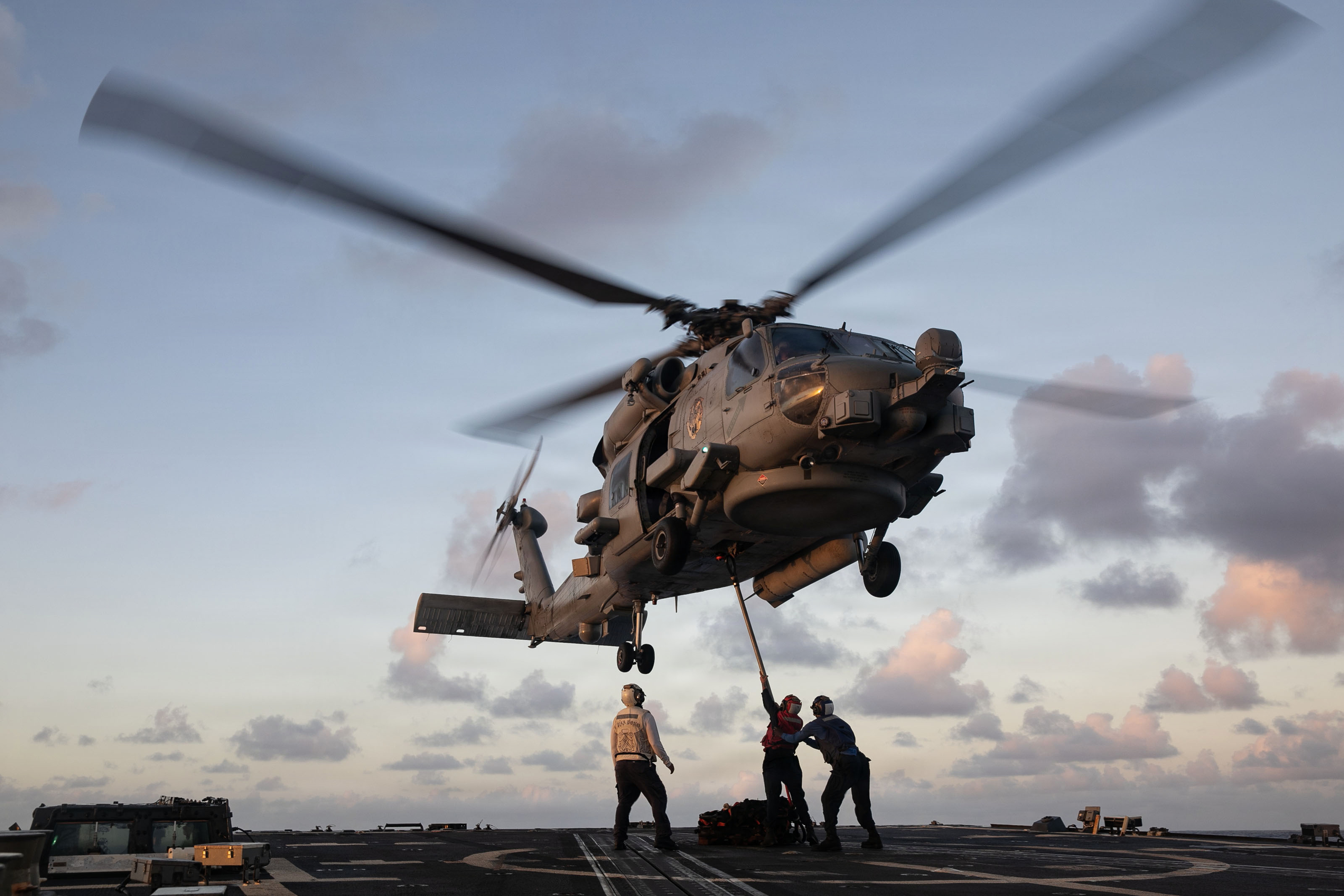 Wayne E. Meyer Conducts Flight Operations