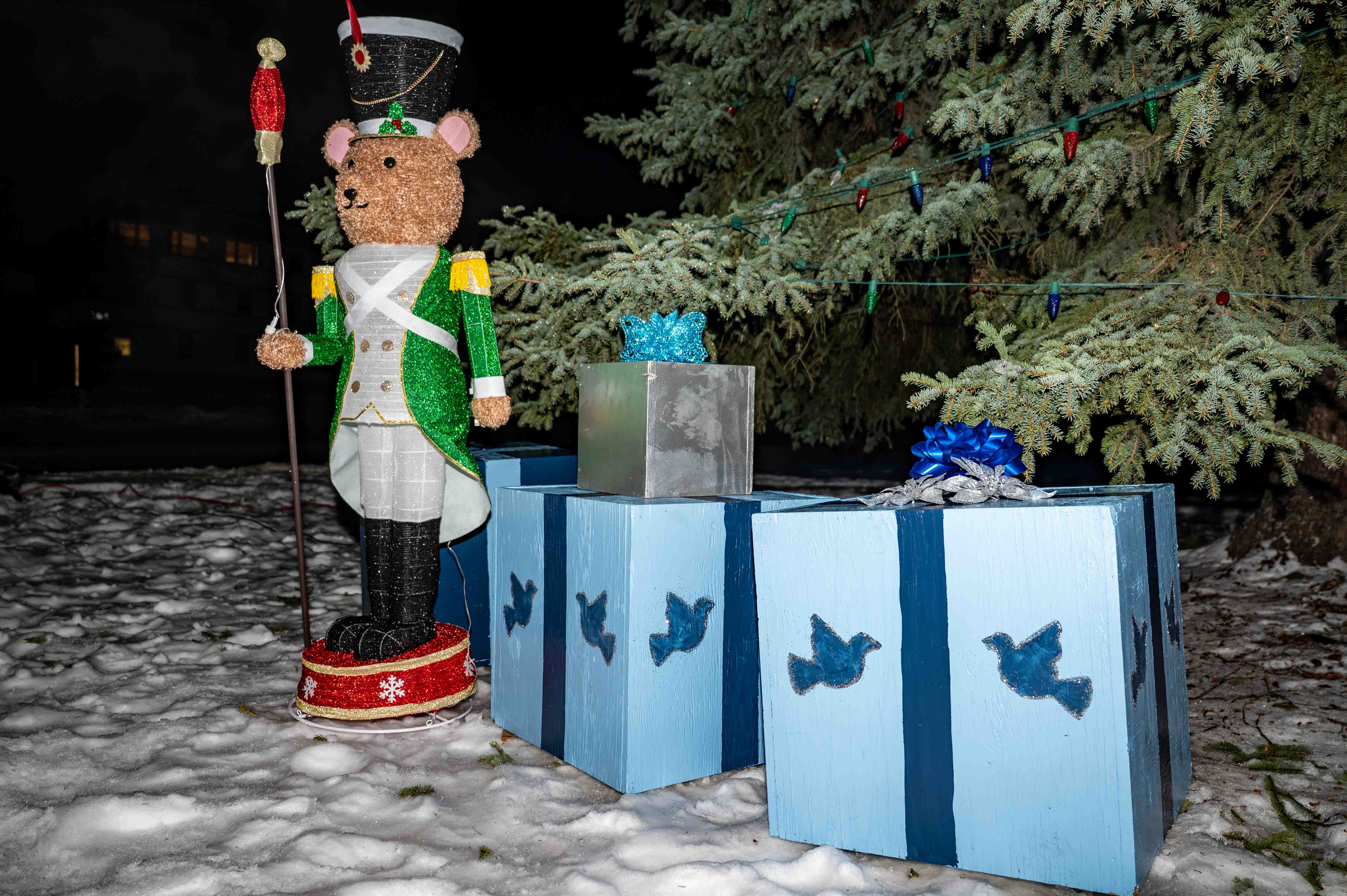 JBER kicks off the season with annual Christmas tree lighting ceremony ...