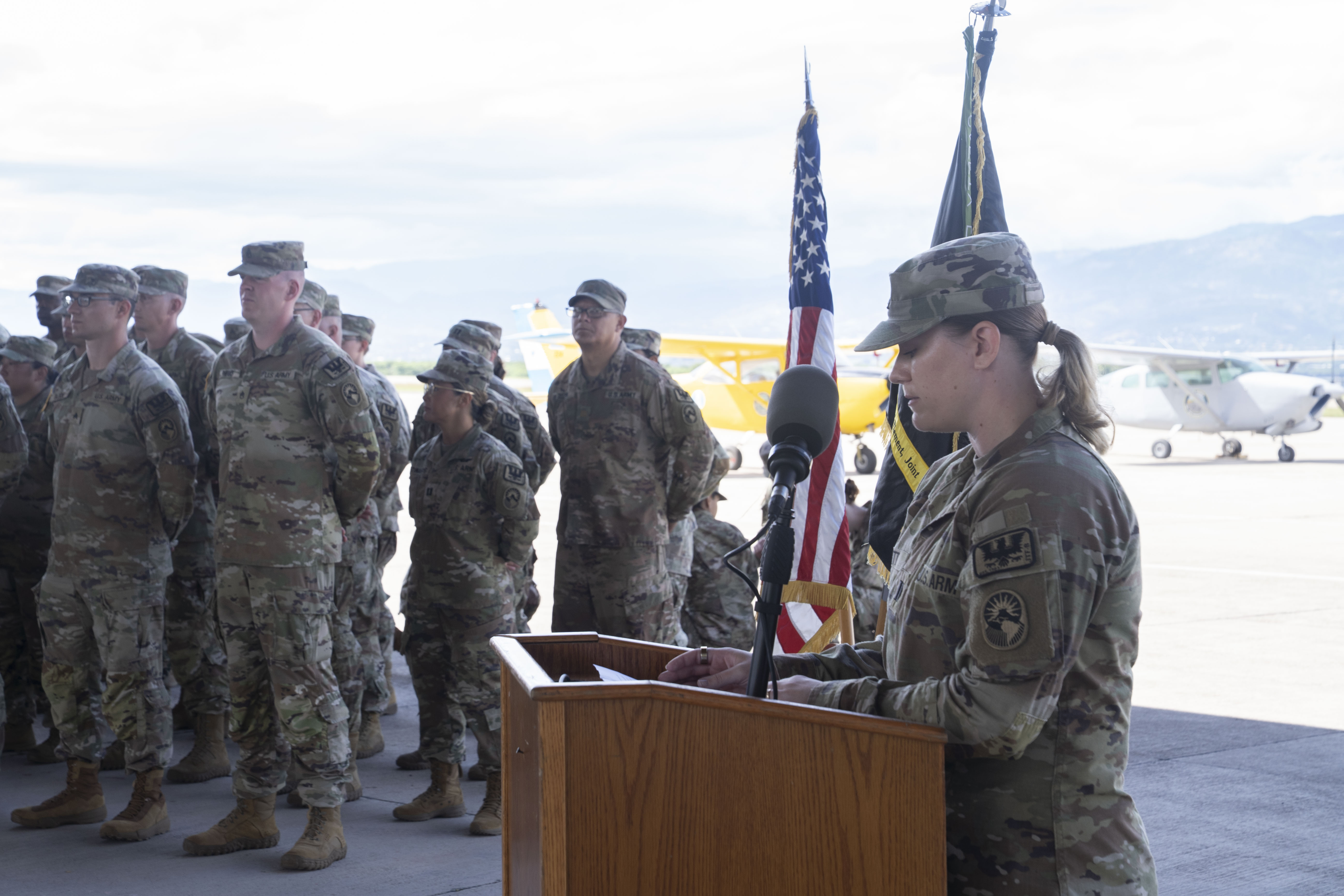 Army Forces Battalion MED DET CoC Ceremony > Joint Task Force-Bravo ...