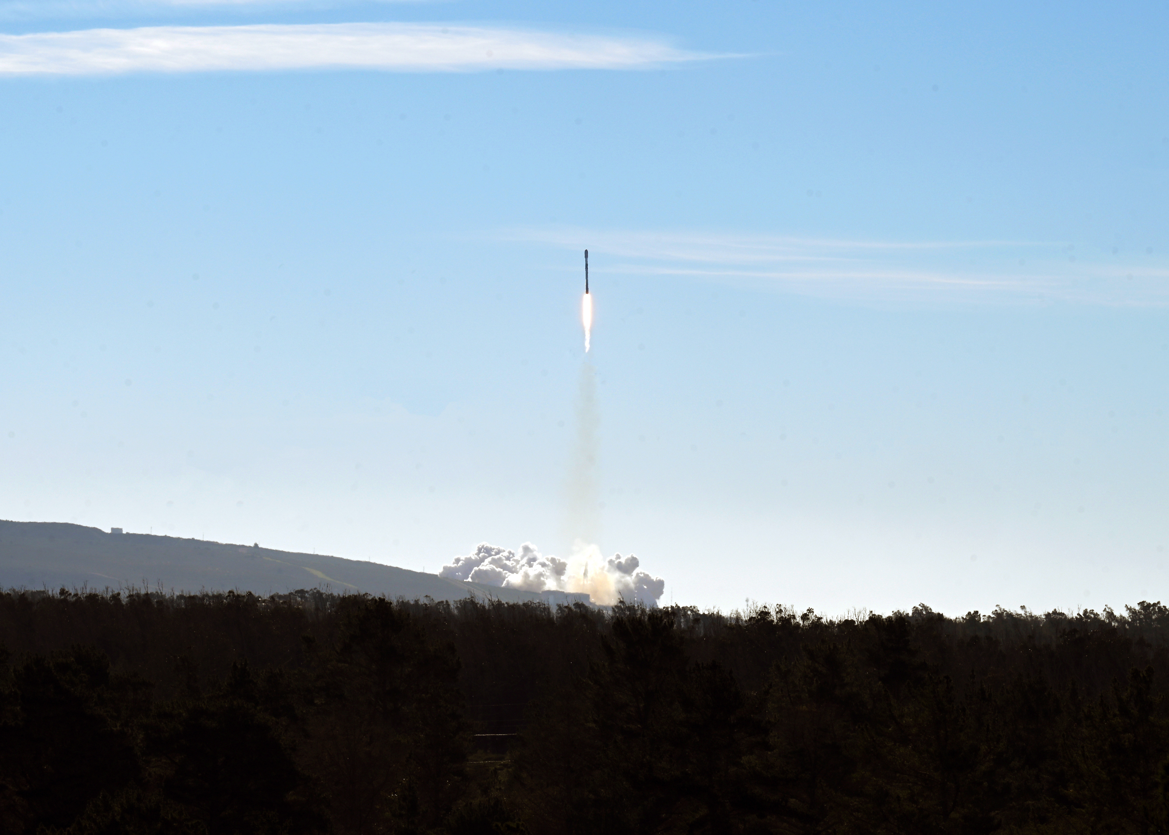 Starlink 11-25 Launches from Vandenberg Space Force Base > Vandenberg Space Force Base > Article ...