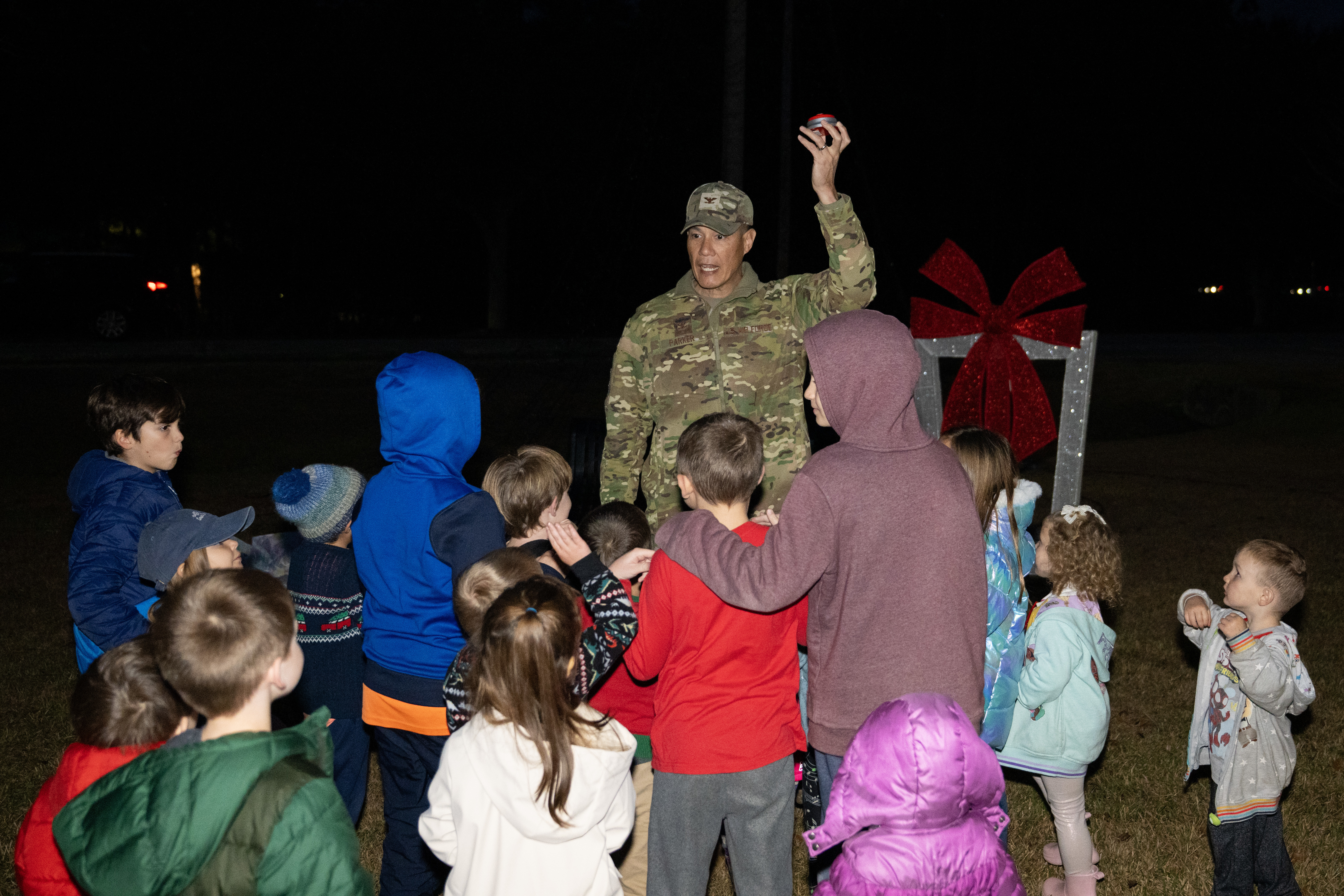 Joint Base Charleston celebrates annual tree lighting ceremony > Joint ...