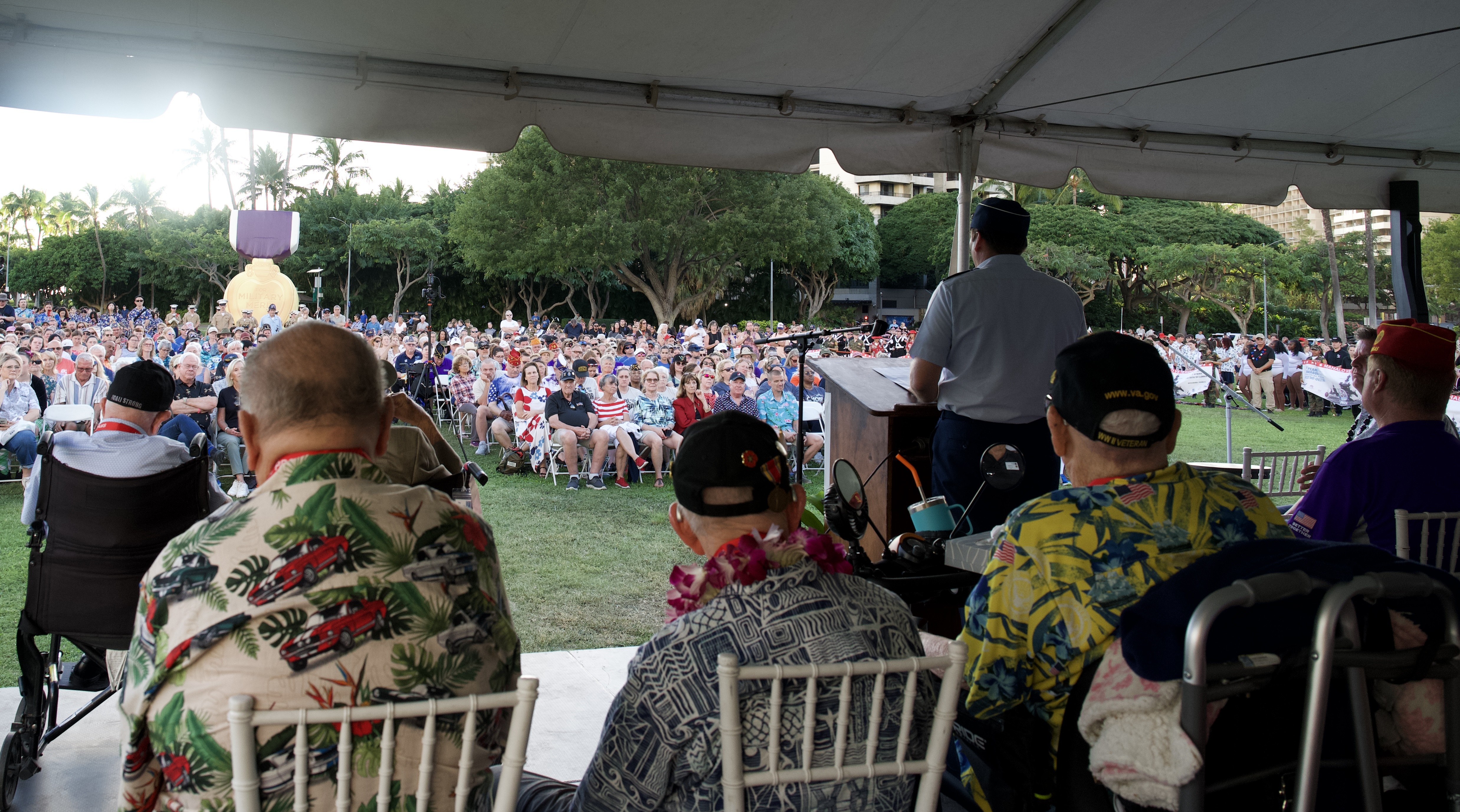 Honoring heroes, fallen during Pearl Harbor Memorial Parade > 5th Air ...