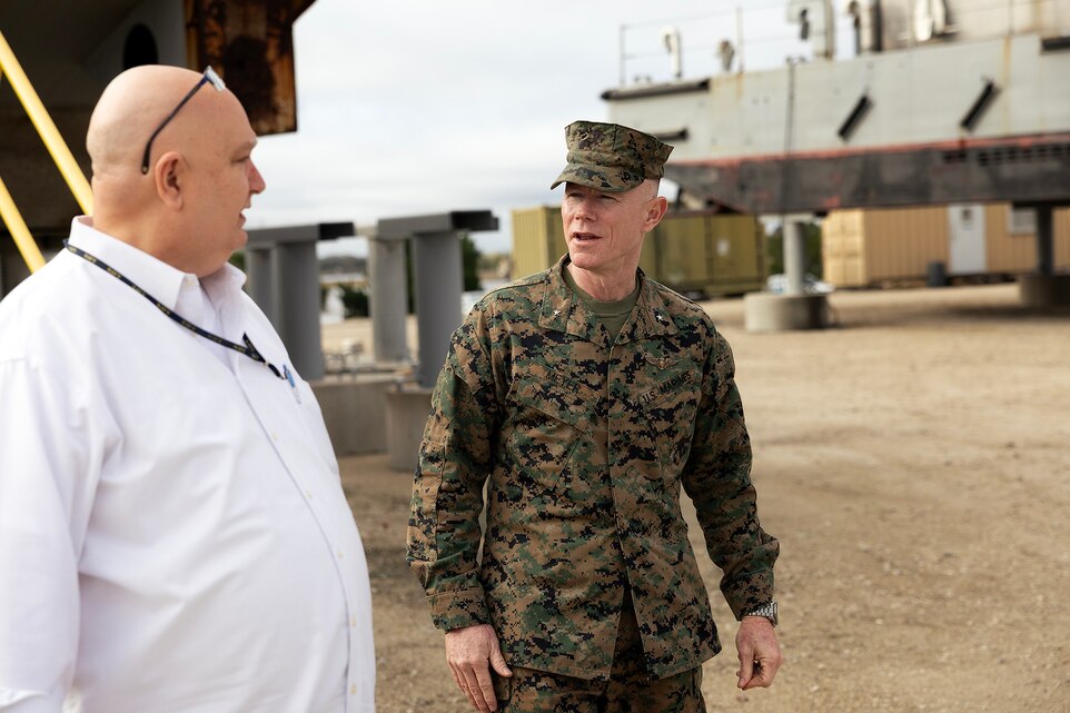 Blount Island Leaders Discuss Ship-to-Shore Needs for Long-Term ...