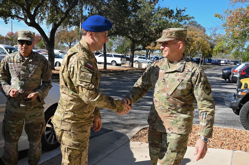 16th Air Force and Polish Cyber Command reaffirm commitment to ...