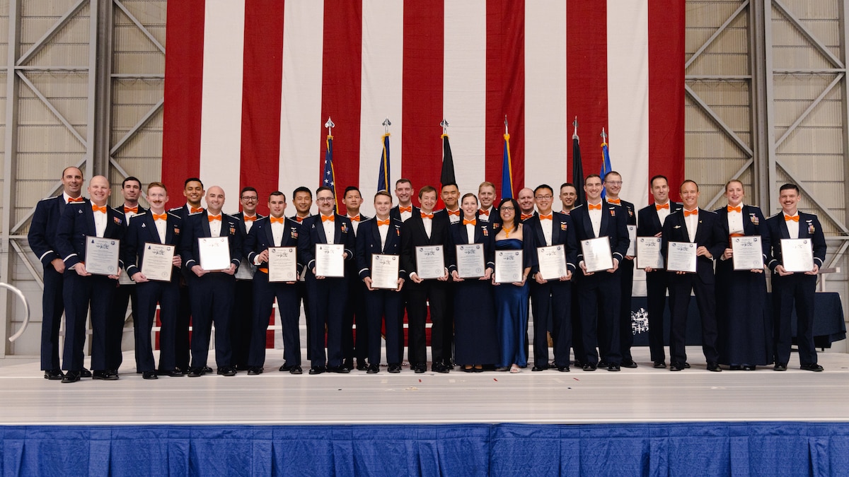 Space Test Course awards graduates master’s degrees for first time ...