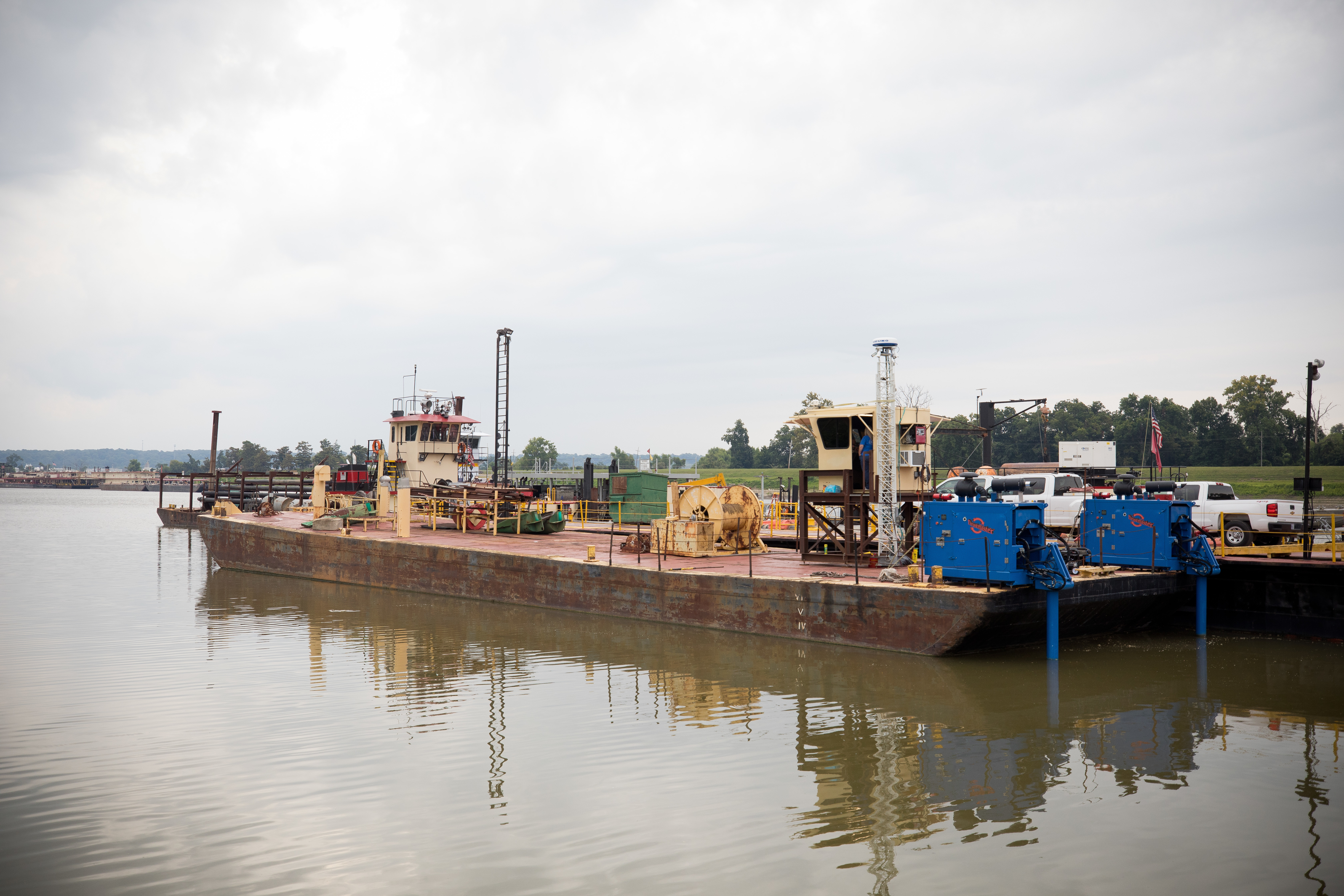 Autonomous barge kits improve logistical capabilities for joint forces ...
