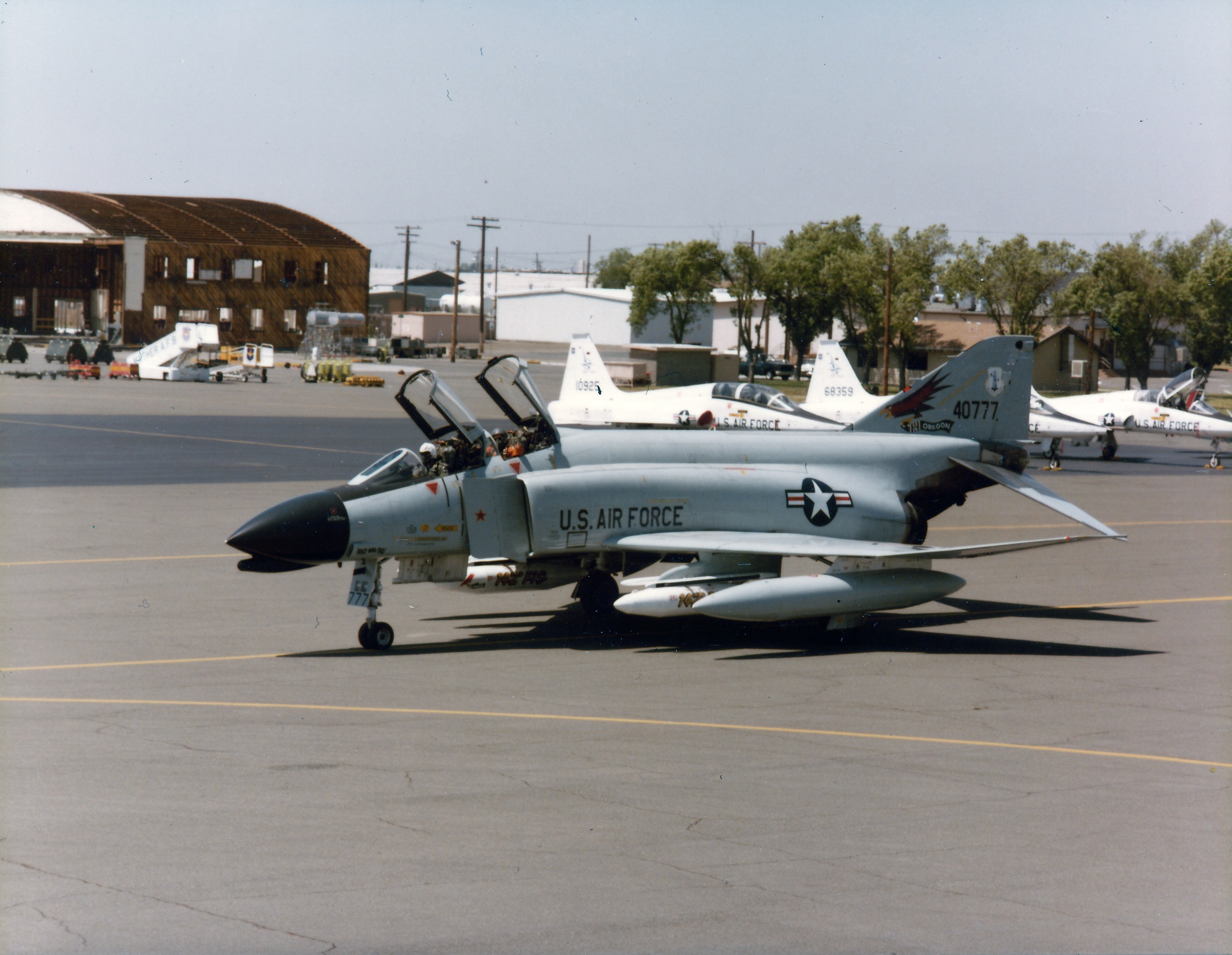 Ole 777 Returns to Oregon > 142nd Wing > Article Display