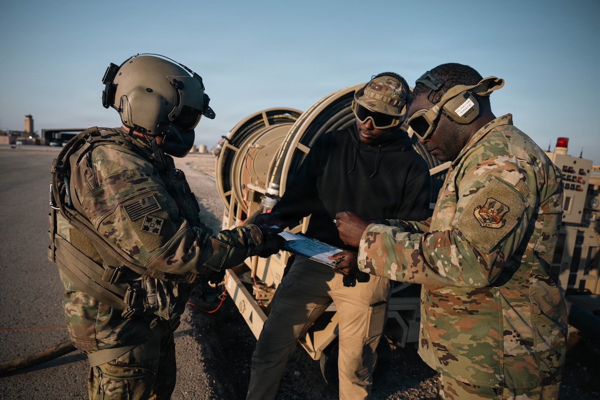 332nd ELRS conducts first hot-pit refuel with R-20 expeditionary ...