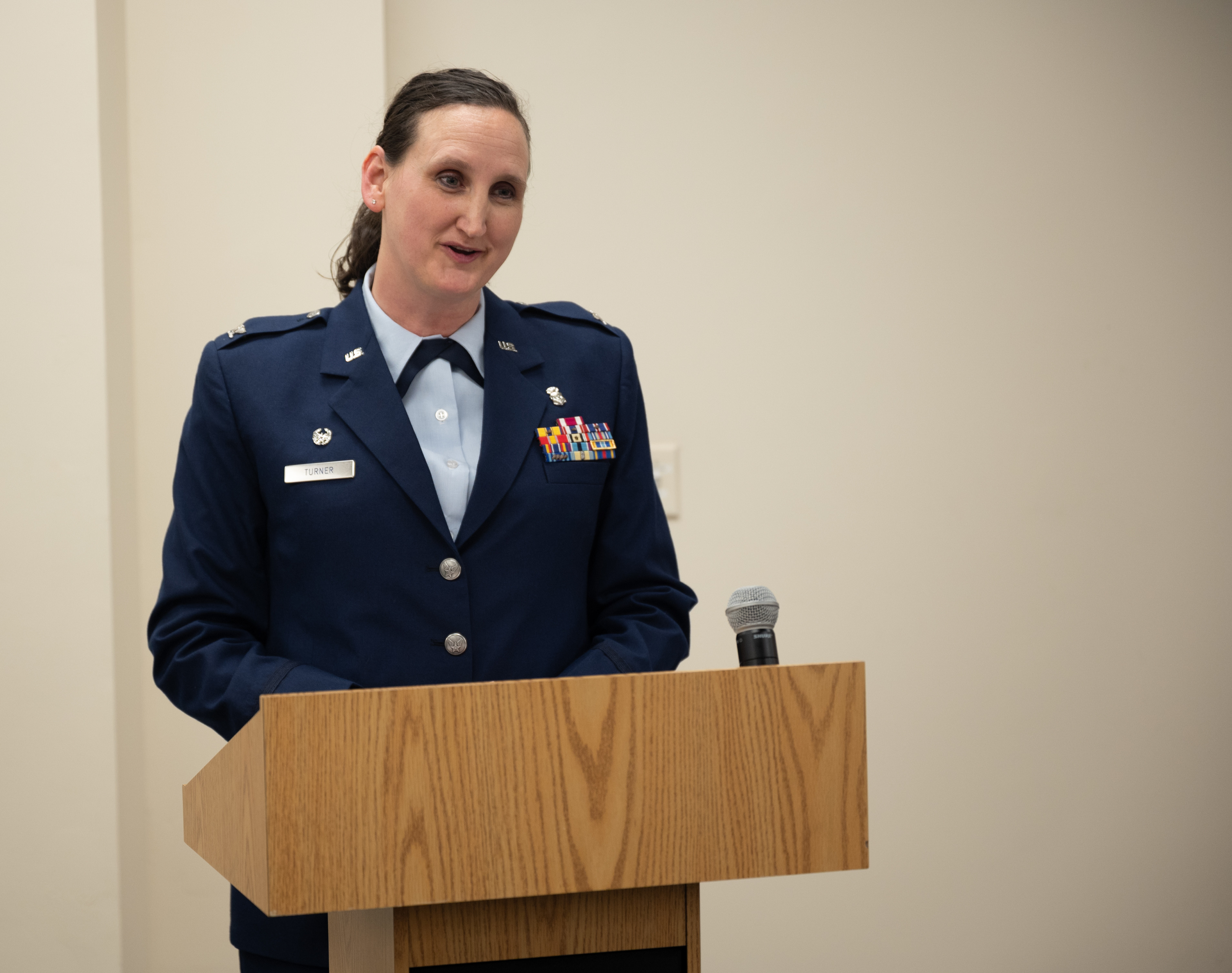Col. Ruth Turner assumes command of the 932nd Aeromedical Staging ...