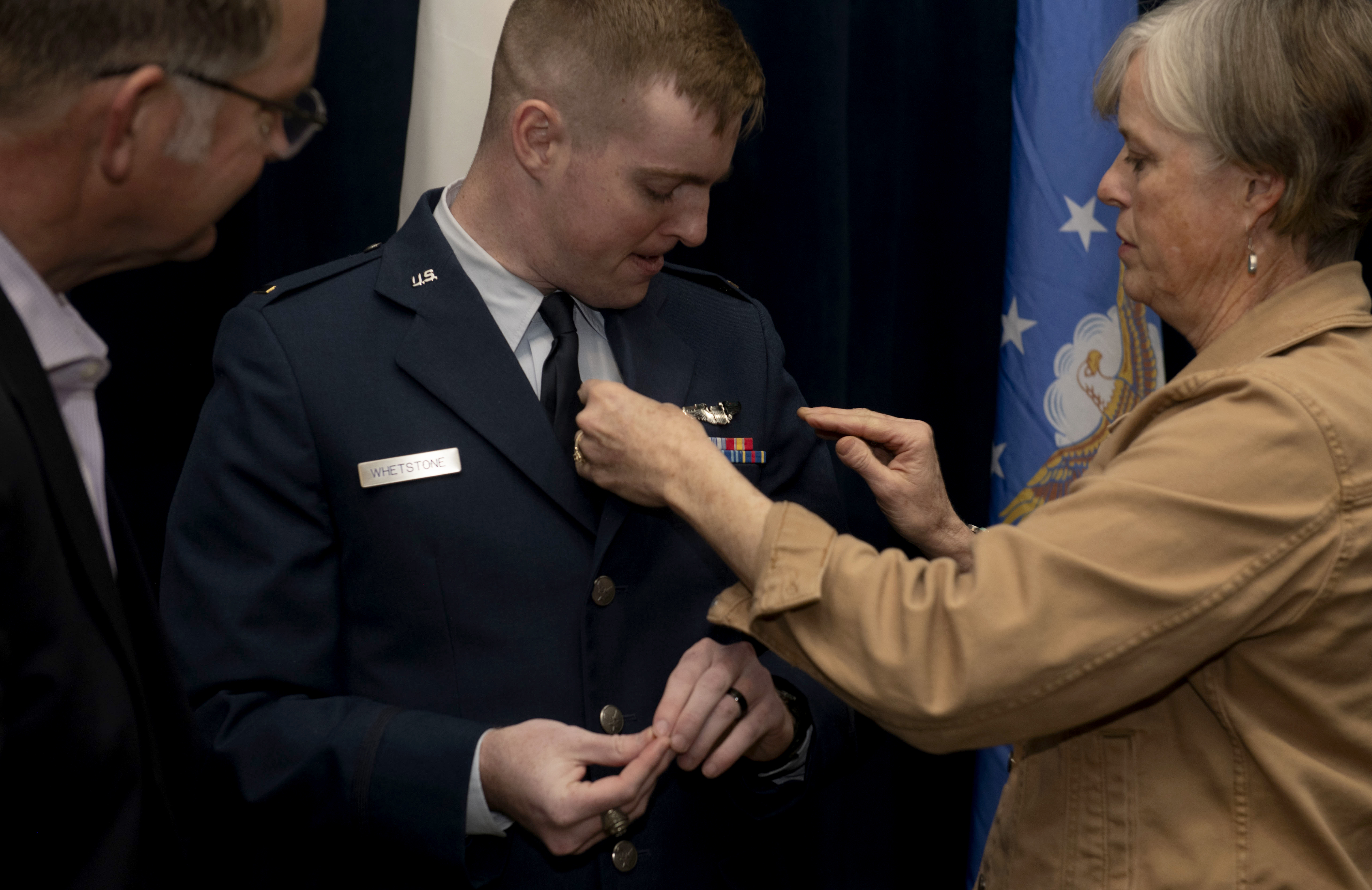 Class 25-05 students receive aviator wings at graduation ceremony held ...