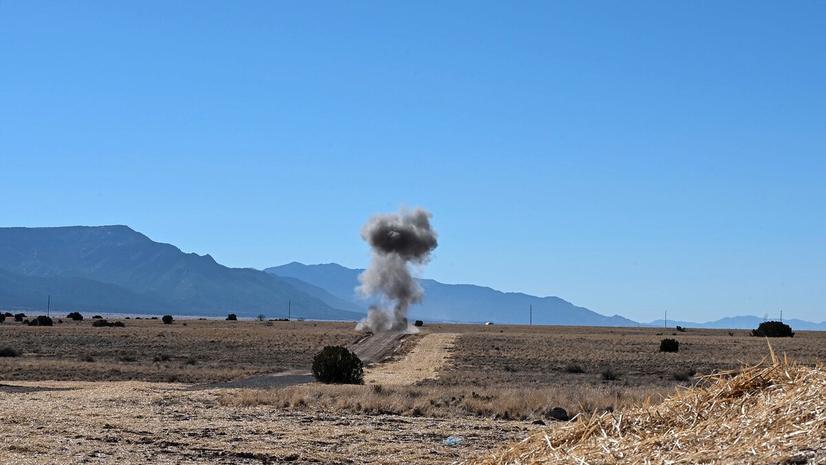Explosive Readiness with the 377th ABW EOD team > Kirtland Air Force ...