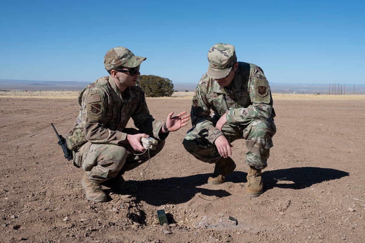 Explosive Readiness with the 377th ABW EOD team > Kirtland Air Force ...