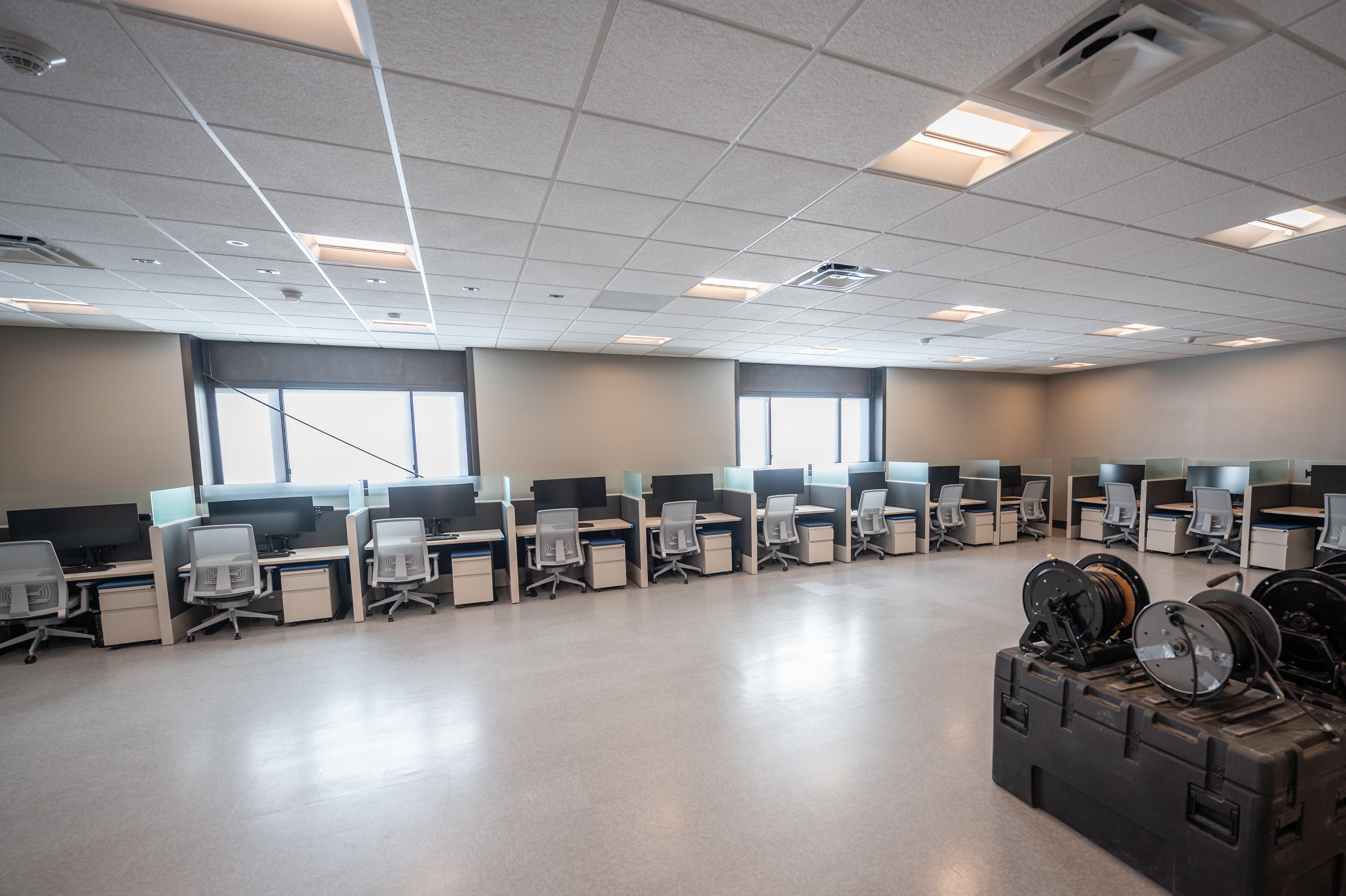 Space Delta 7 “Broadmoor Hangar” Ribbon Cutting Ceremony > 505th ...