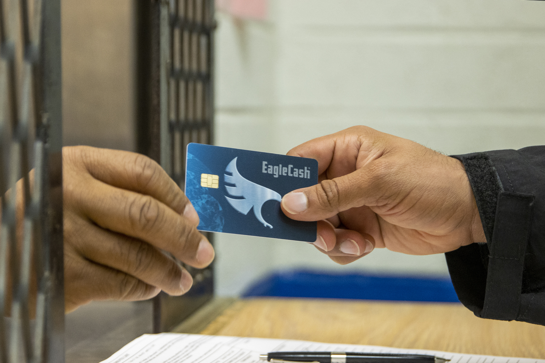 Army to sunset its EagleCash program in FY25 > U.S. Army Financial ...