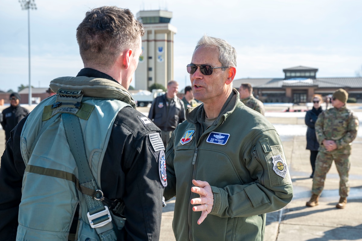 F-22 Raptor Demo Team names new pilot to soar into 2025 air show season ...