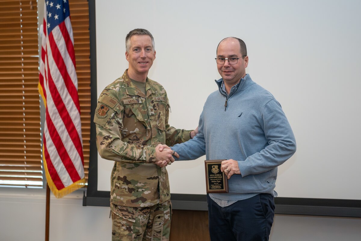 AEDC honors annual award winners > Arnold Air Force Base > Article Display