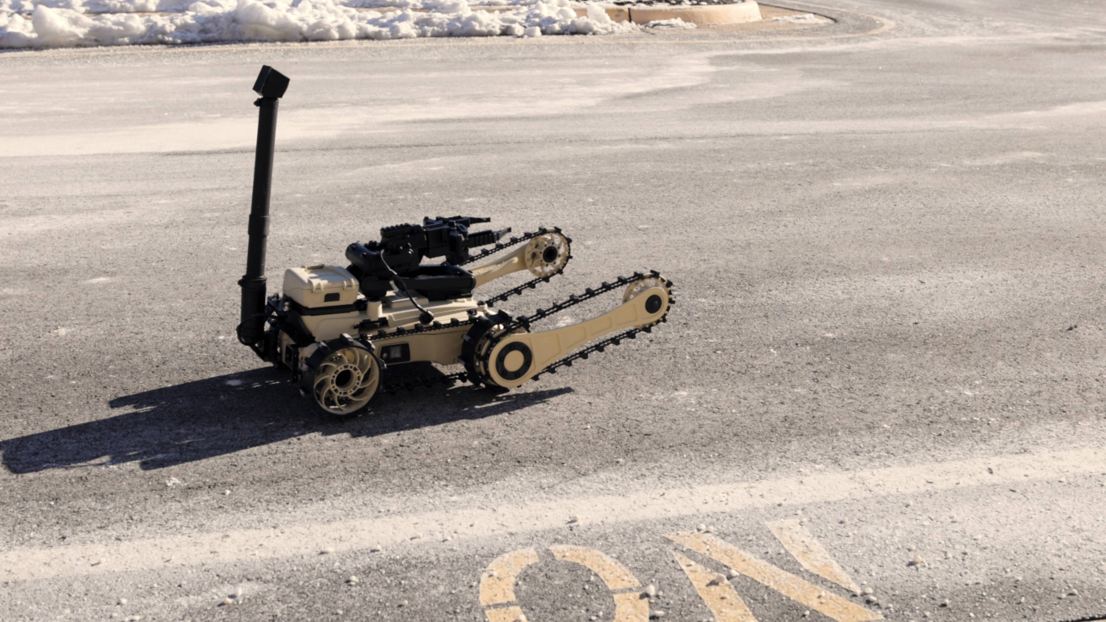 Robots on the Frontline: Clearing Hazards with MTGR > Marine Corps ...