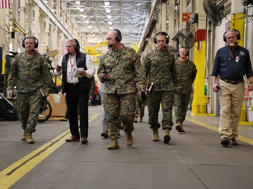 Marine Corps Logistics Command Hosts Lt. Gen. Stephen D. Sklenka > U.S ...