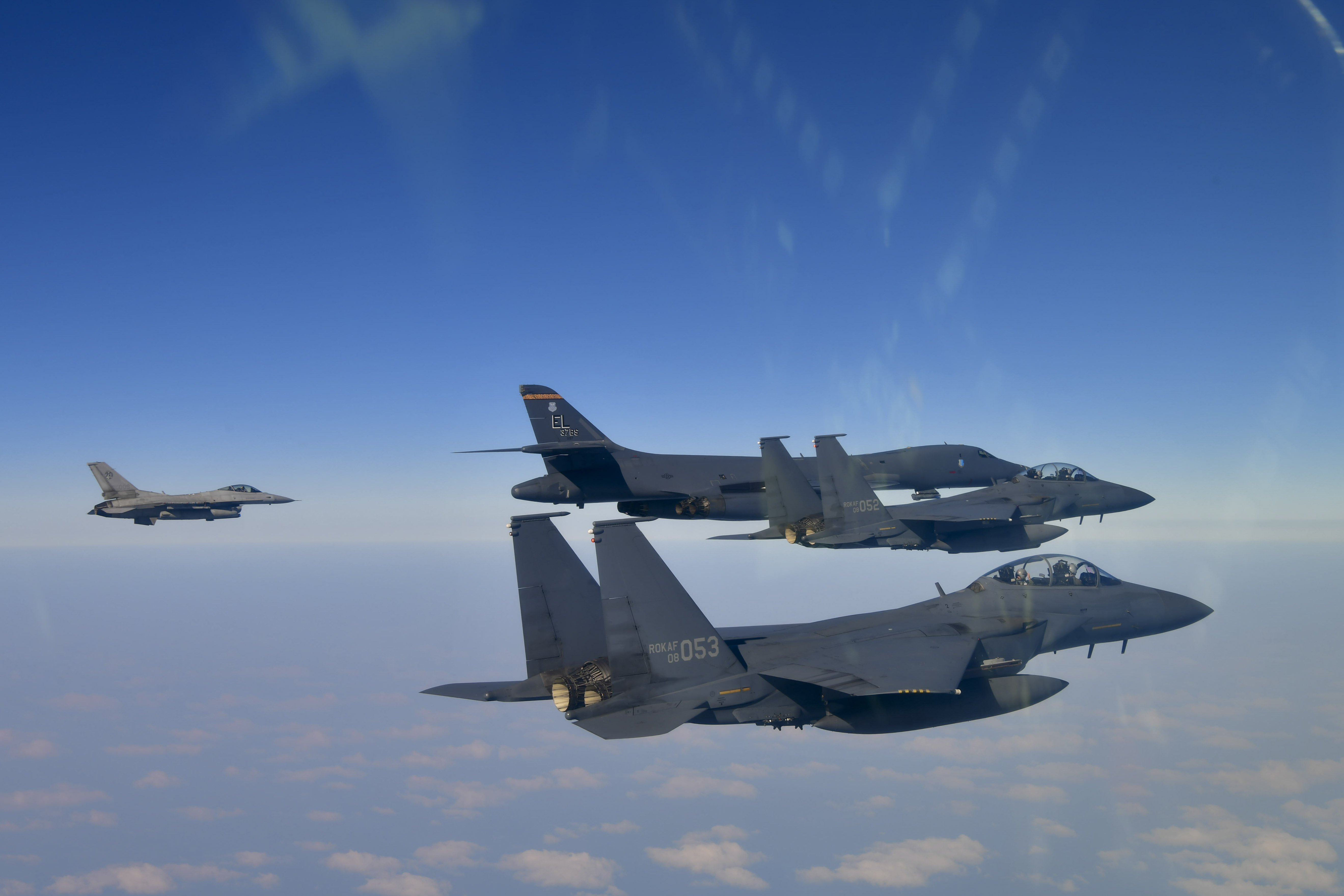 B-1s train with US, ROKAF fighter aircraft > 15th Wing > Article Display