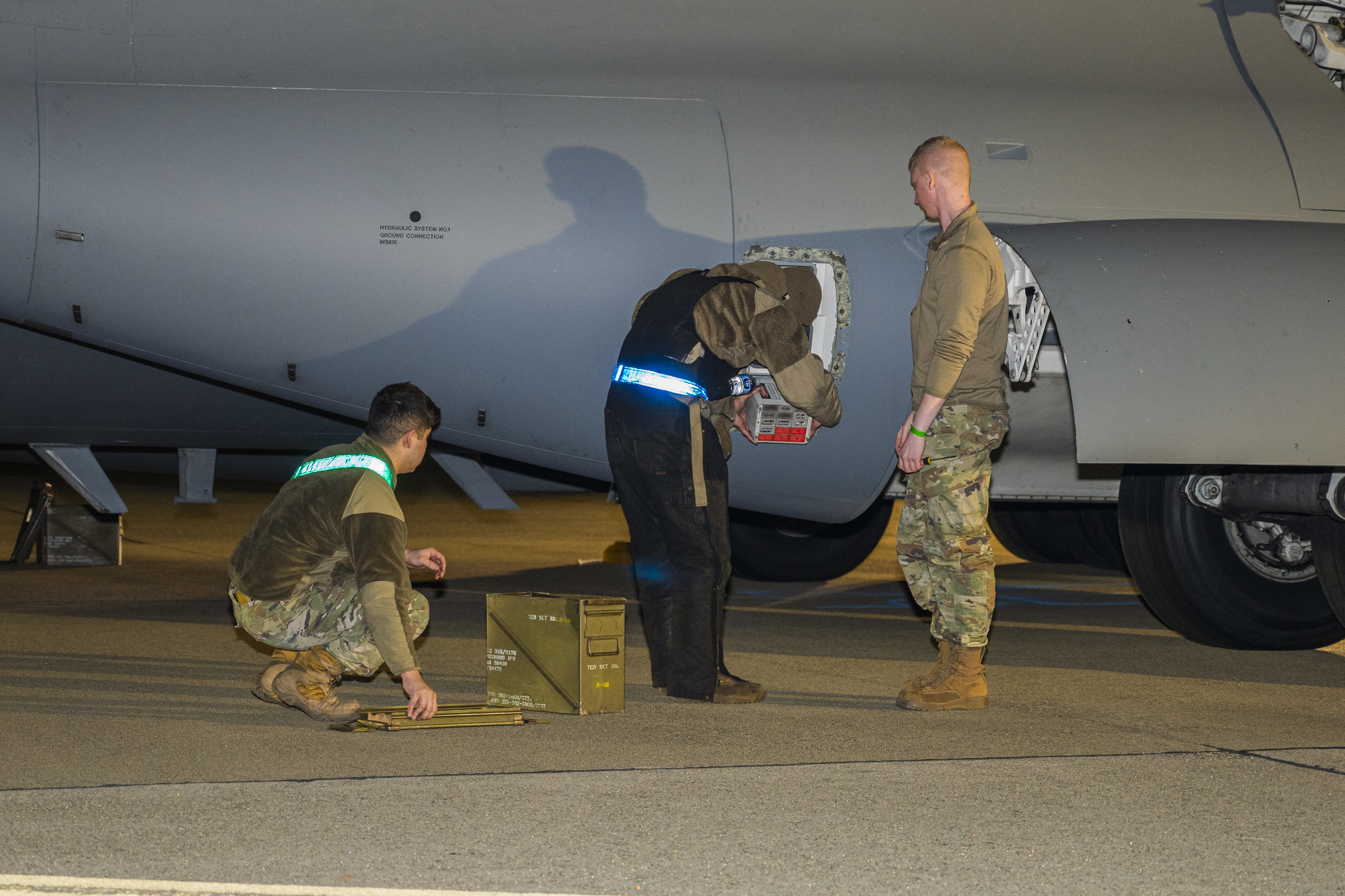 7th EAS Maintainers Keep Aircraft Flying During Exercise Bamboo Eagle ...