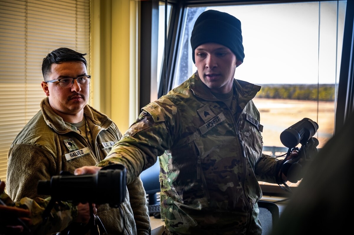 Lethality meets innovation during platoon life-fire exercise > Joint ...