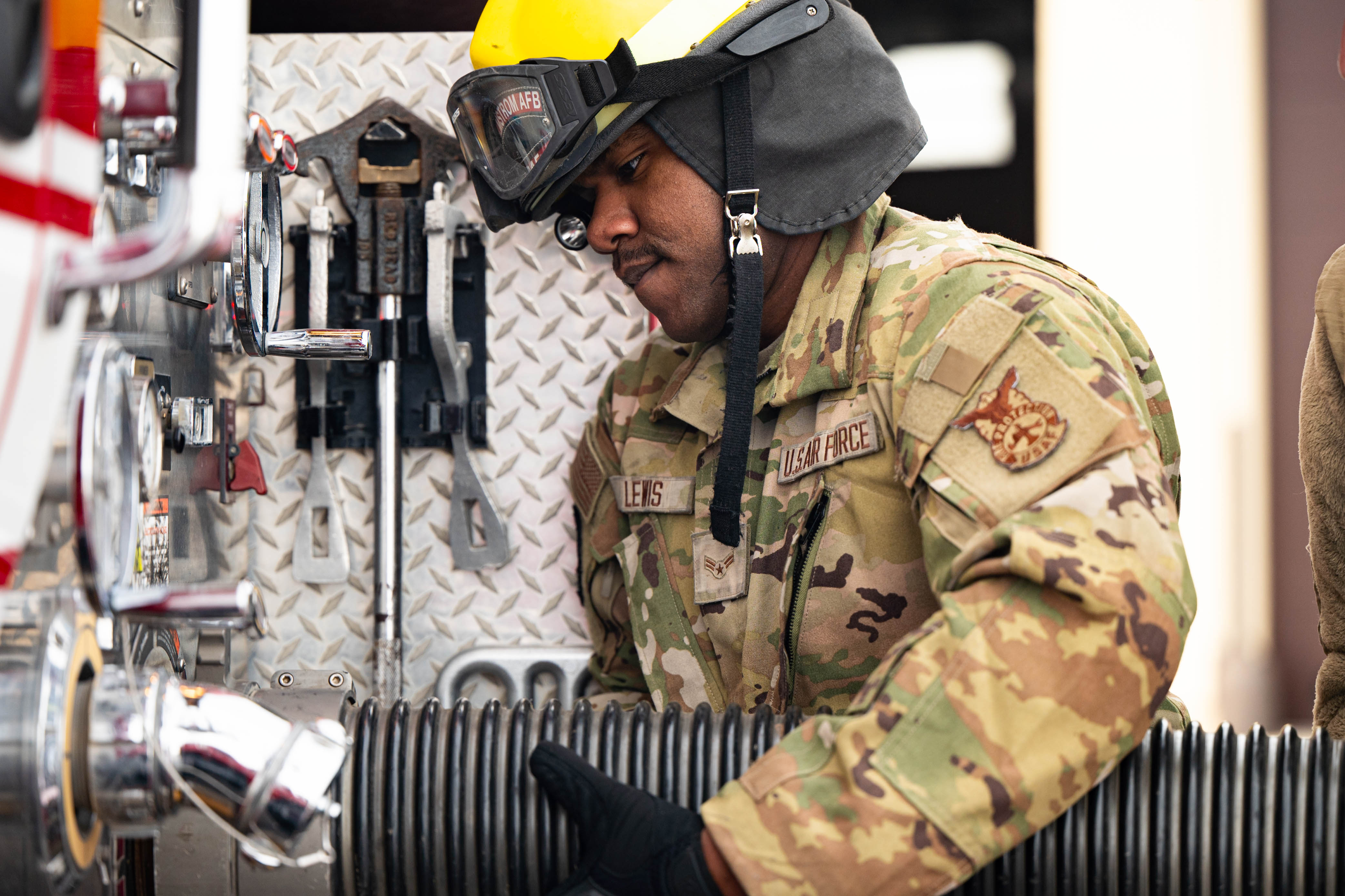 Malmstrom Fire Department conducts reservoir training > Malmstrom Air ...