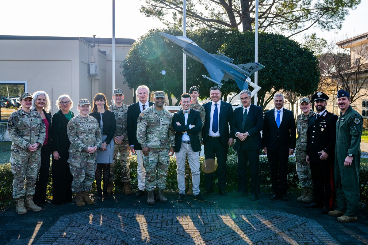 Aviano Air Base Home Page