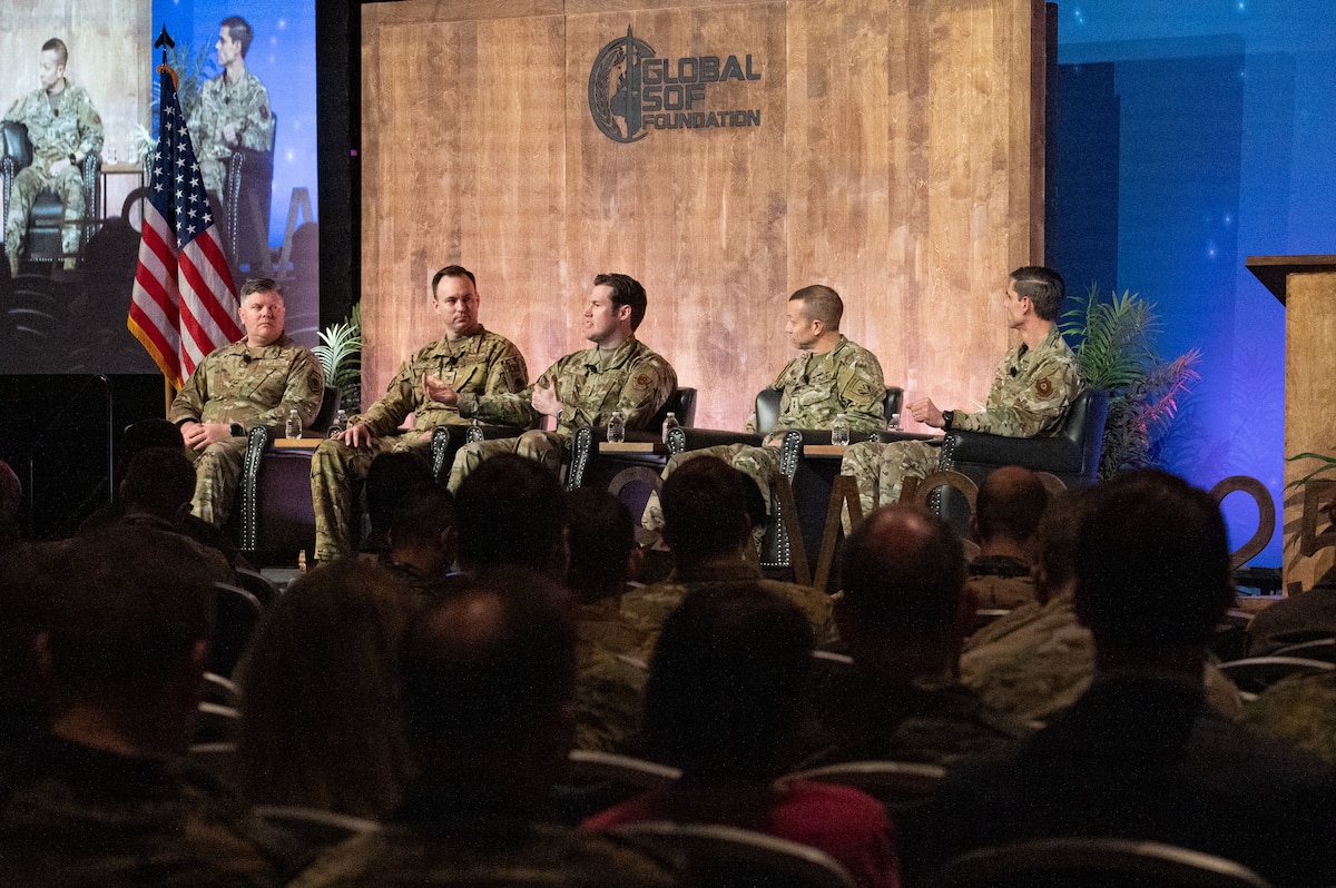 AFSOC Command Team Unveils 2025 AFSOC Strategic Guidance > Air Force ...