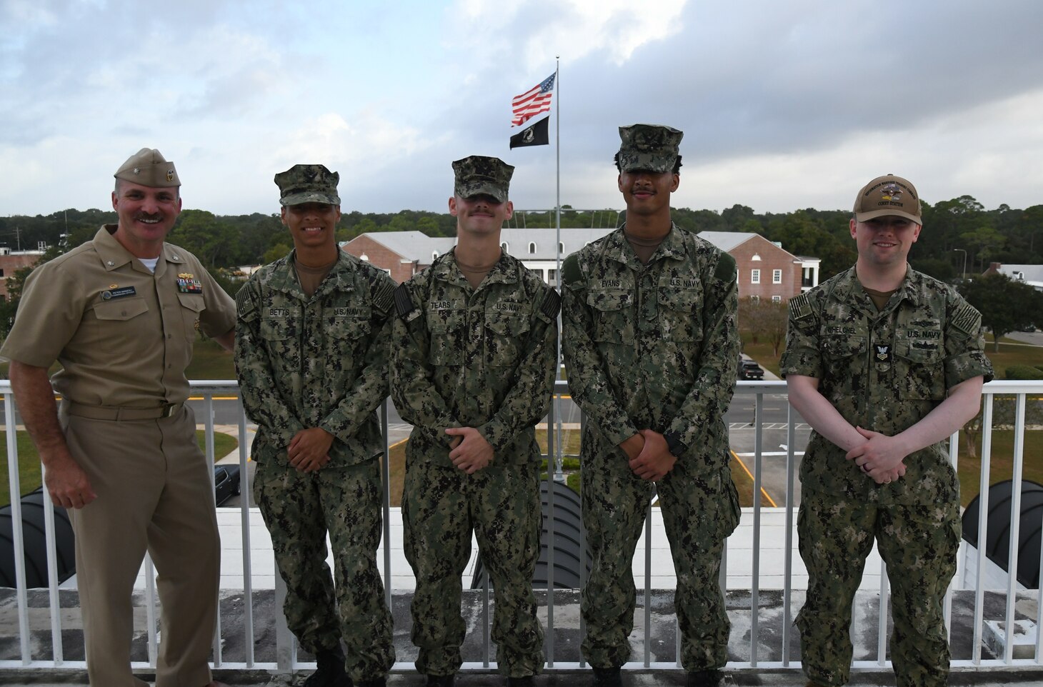 IWTC Corry Station Sailors provide lift to Hometown Area Recruiting ...