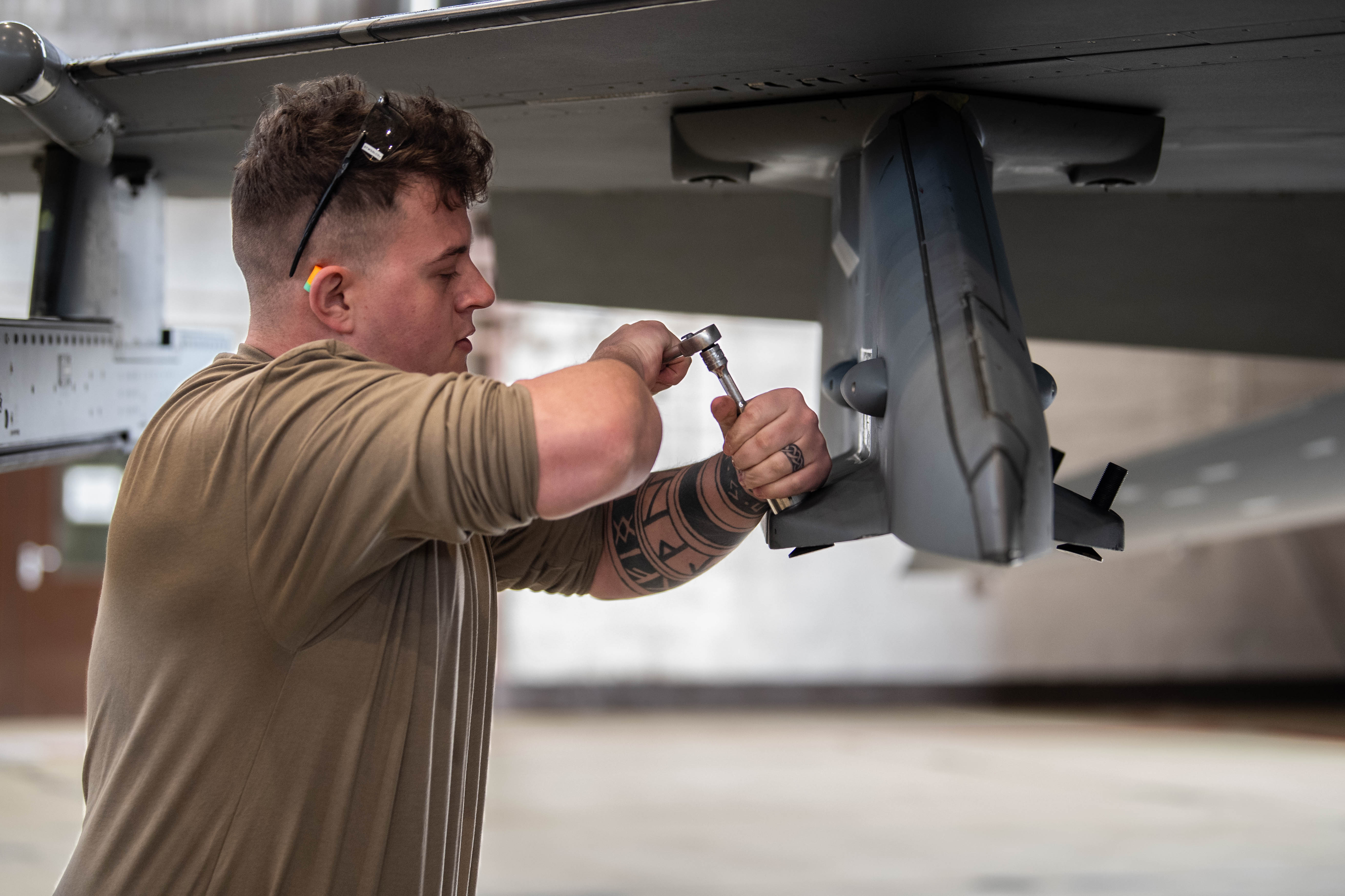 Locked and Loaded: 702 MUNSS, 480 FGS face off in load competition ...