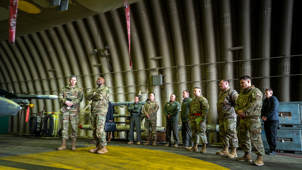 USFK commander visits 51st FW > Seventh Air Force > Article Display