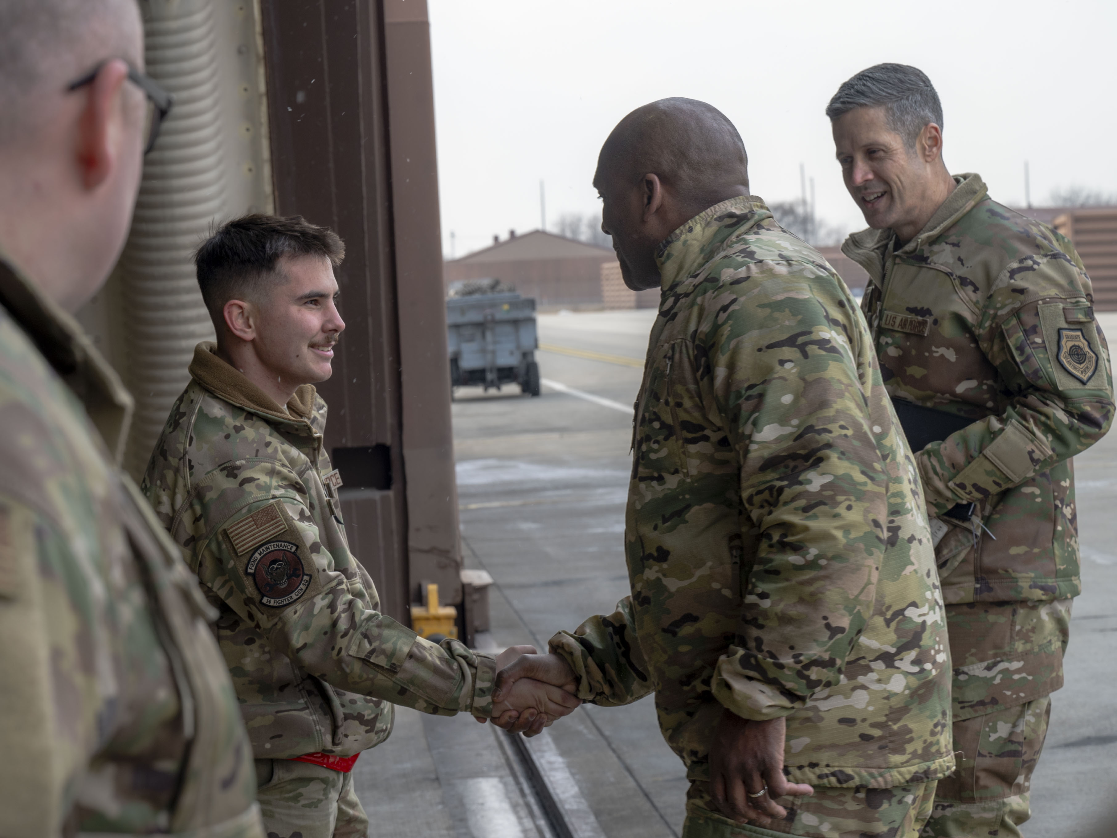 USFK commander visits CACC, SPACEFOR-KOR > Seventh Air Force > Article ...