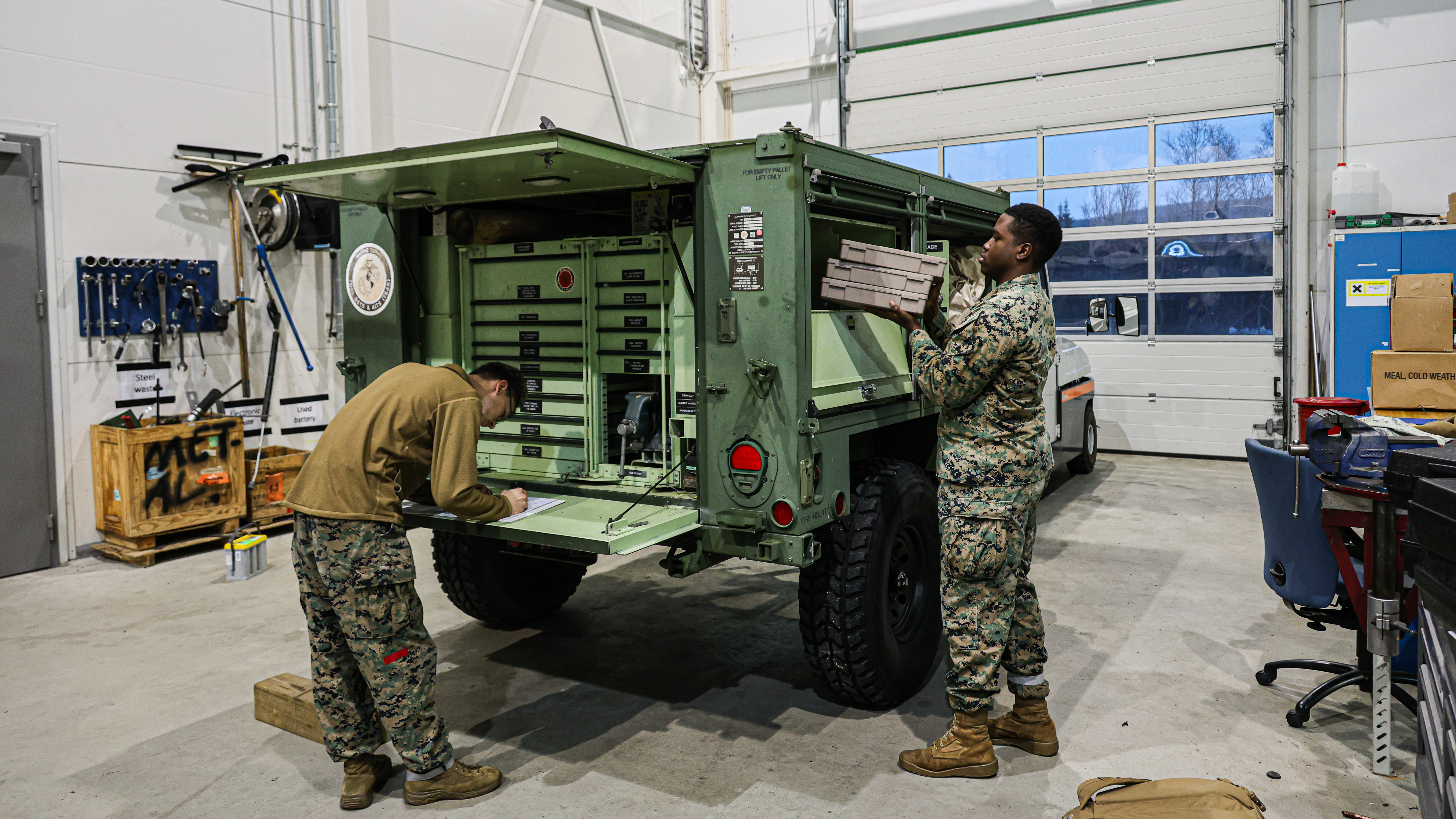 Marines Pull Equipment from Prepositioning Caves in Norway > Marine ...