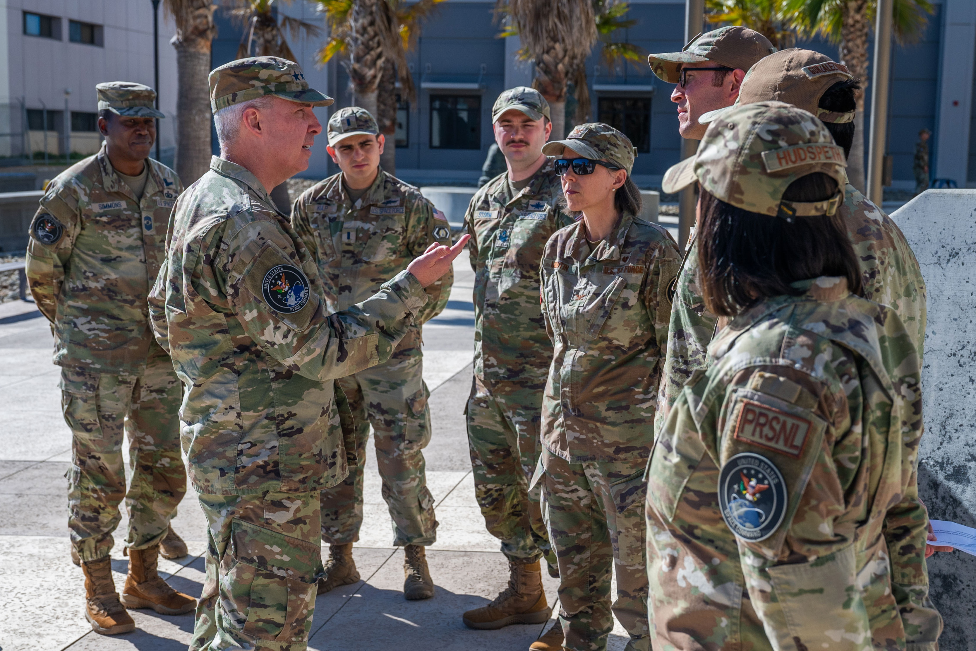 Gen. Whiting, Chief Simmons share USSPACECOM priorities, recognize ...