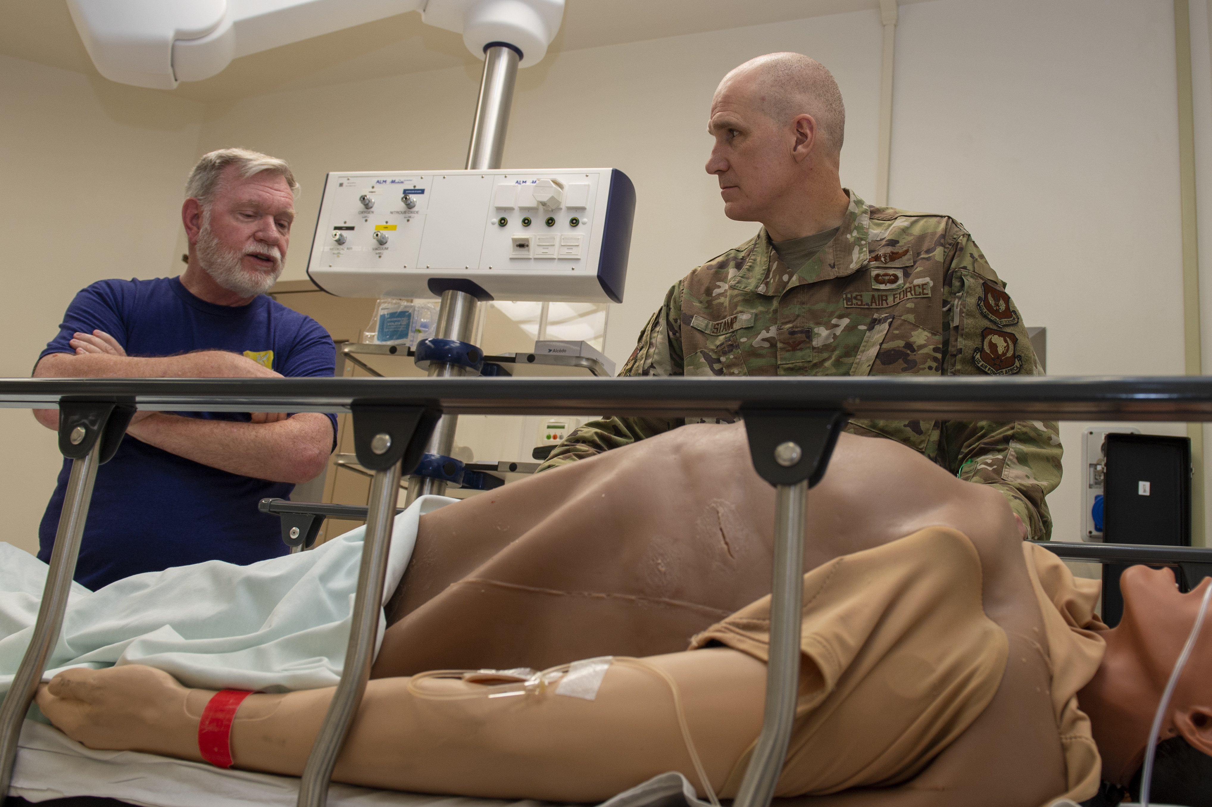 USAFE-AFAFRICA Surgeon General visits Aviano AB > Aviano Air Base > Display