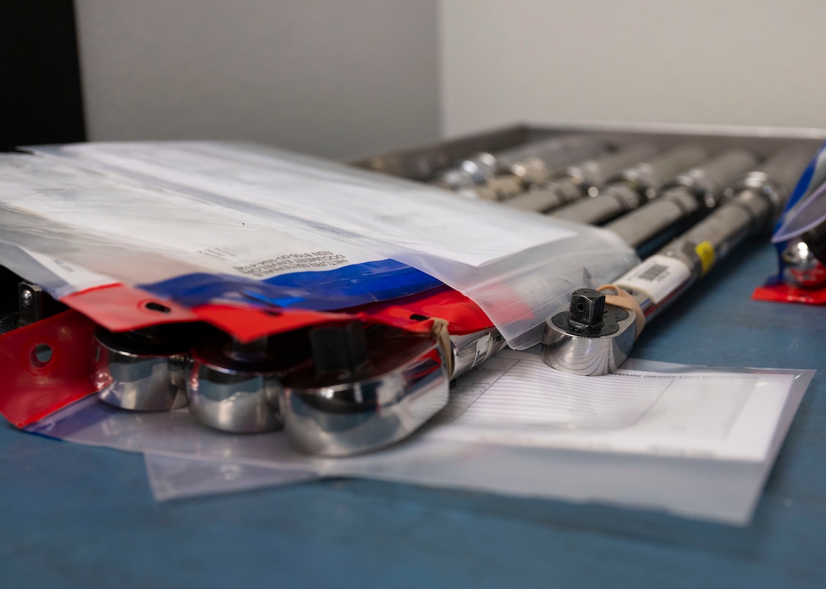 Precision at its finest: PMEL experts behind the equipment > Team ...