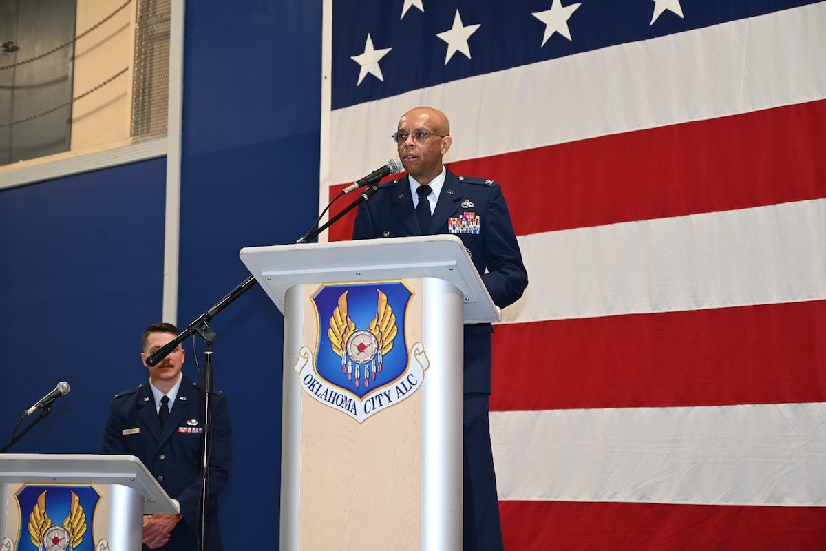 76th Propulsion Maintenance Group welcomes new commander > Tinker Air ...