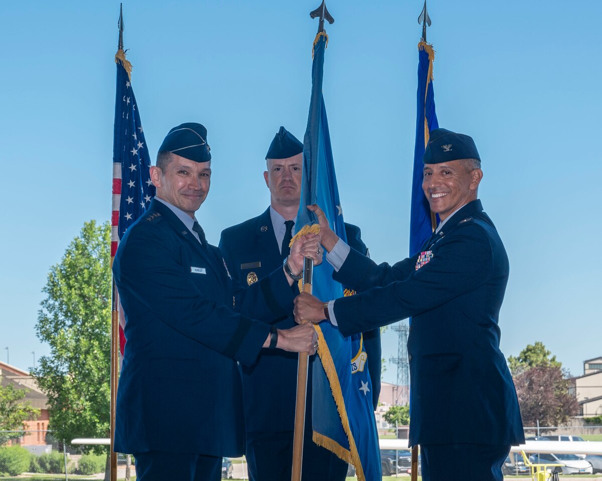 319th Reconnaissance Wing Welcomes New commander > Grand Forks Air ...