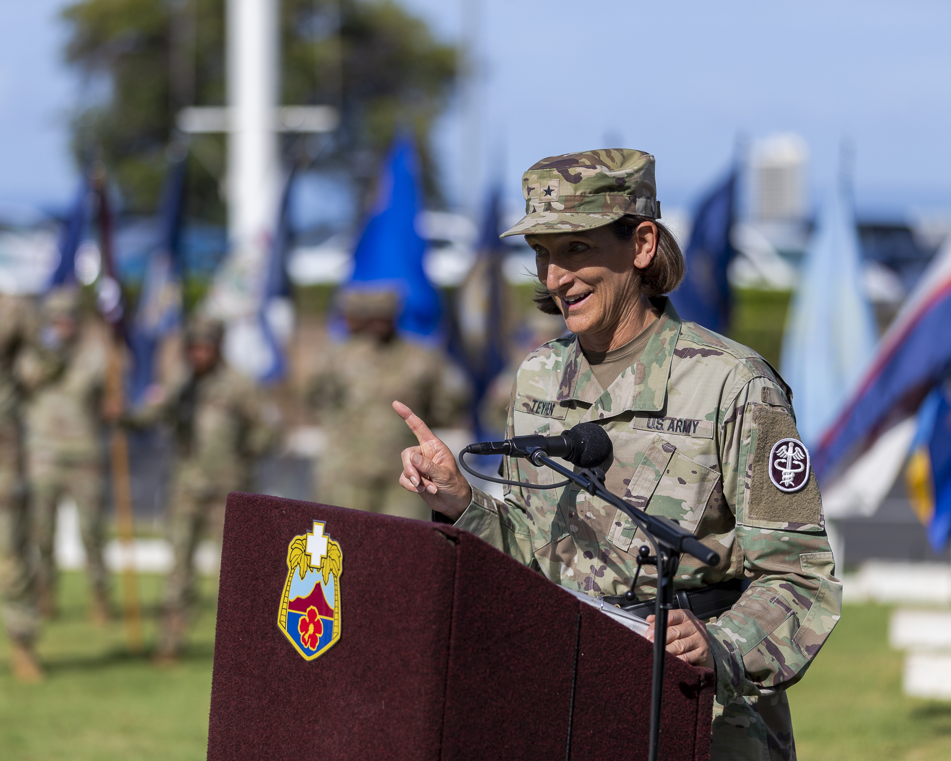 Tripler Army Medical Center Change of Command > 51st Medical Group ...