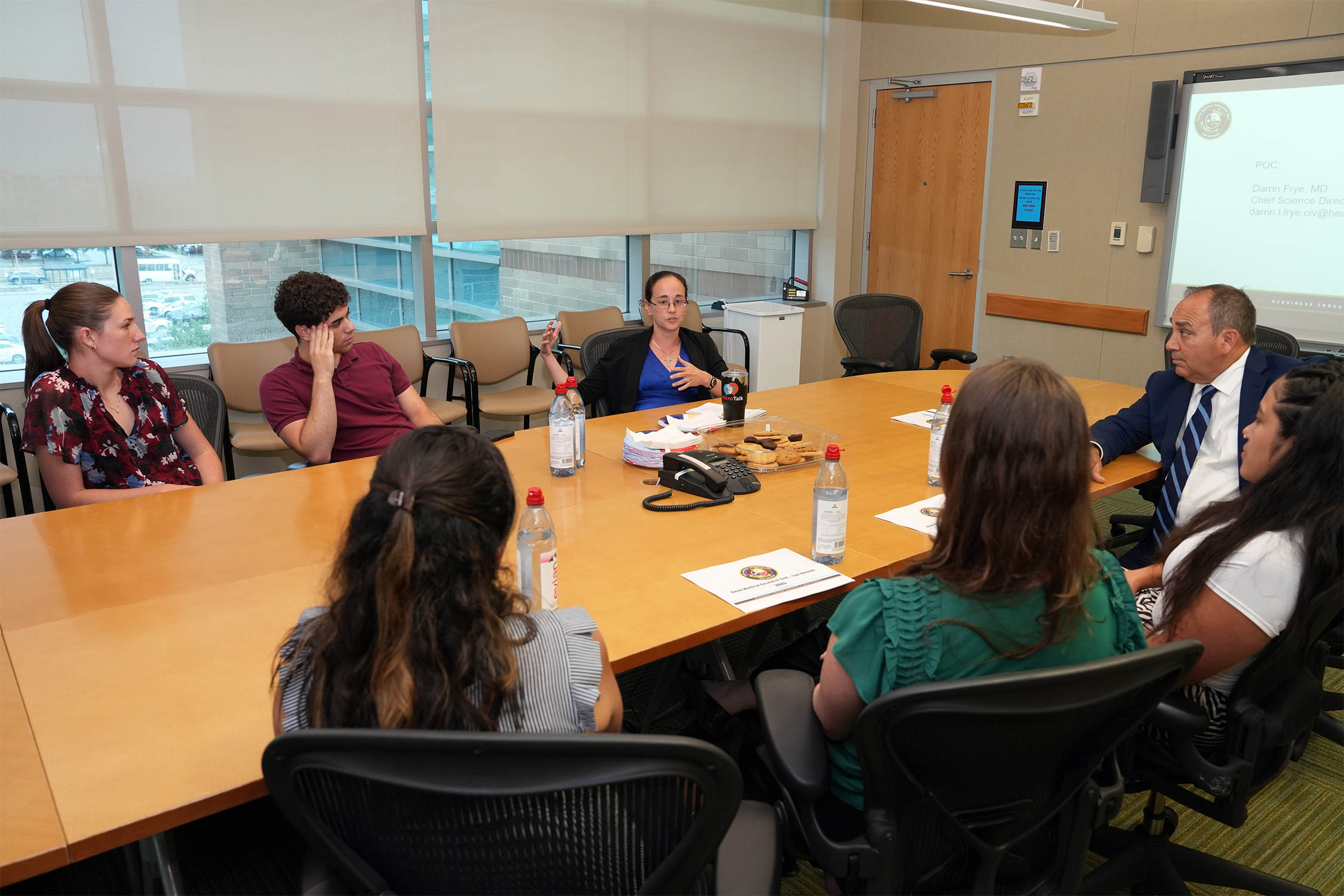 NREIP/SEAP Program Management visits NAMRU San Antonio > Navy Medicine ...