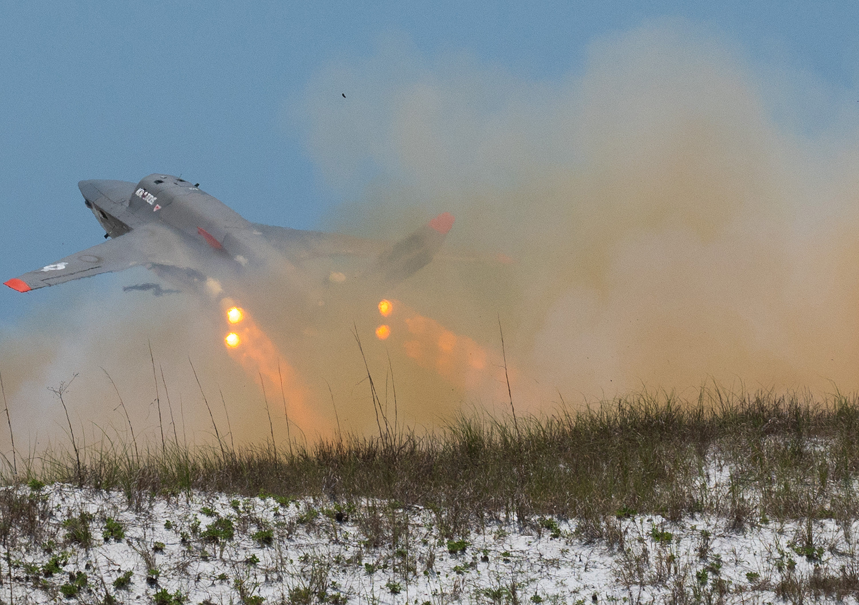 Valkyrie test missions advance AF human-machine teaming > Air Force ...