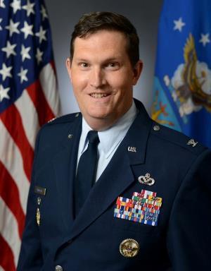 DCOM > Commander, Navy Region Hawaii > Bio Detail