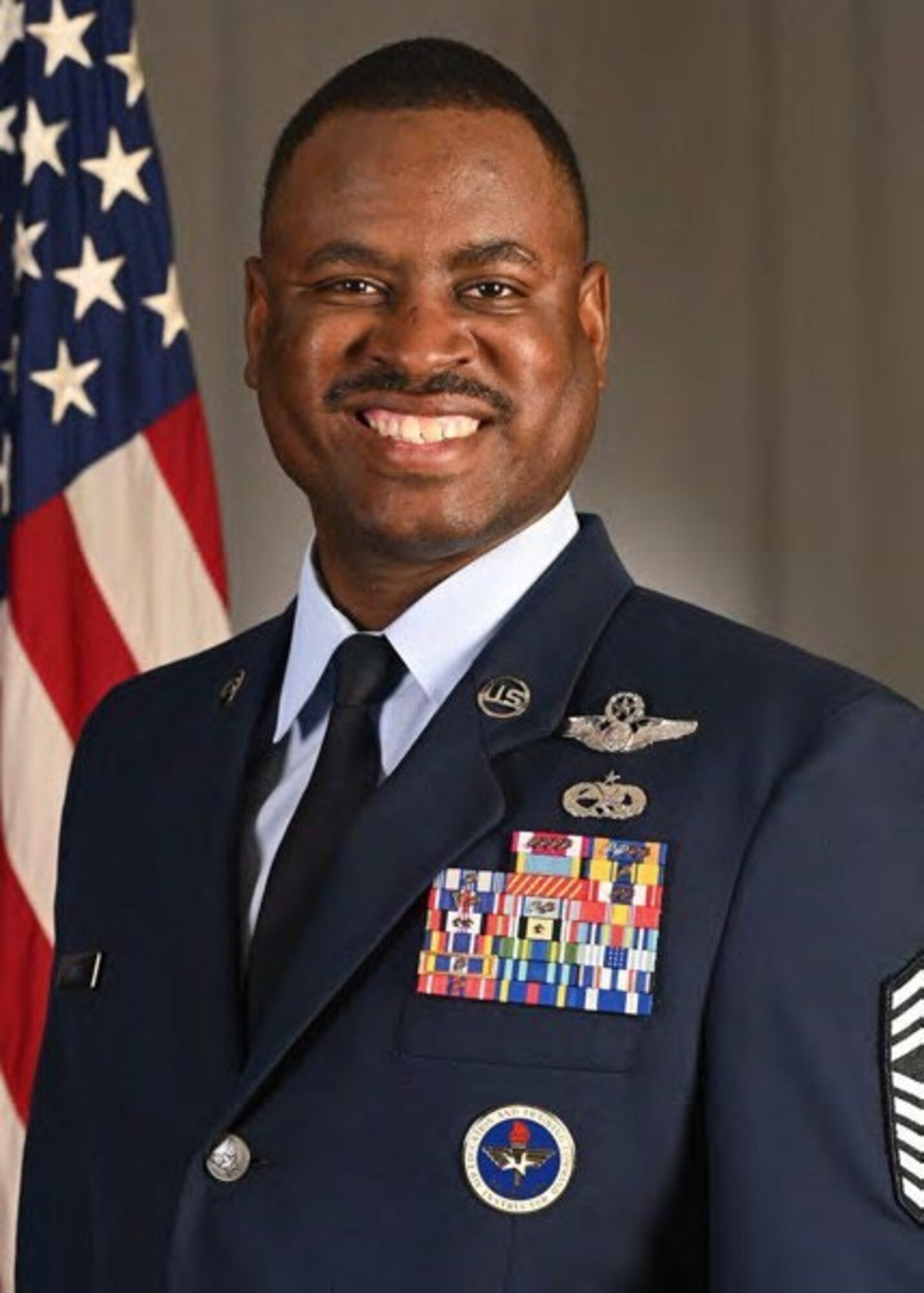 CHIEF MASTER SERGEANT ANTHONY R. SHOELS > Air Force Life Cycle ...