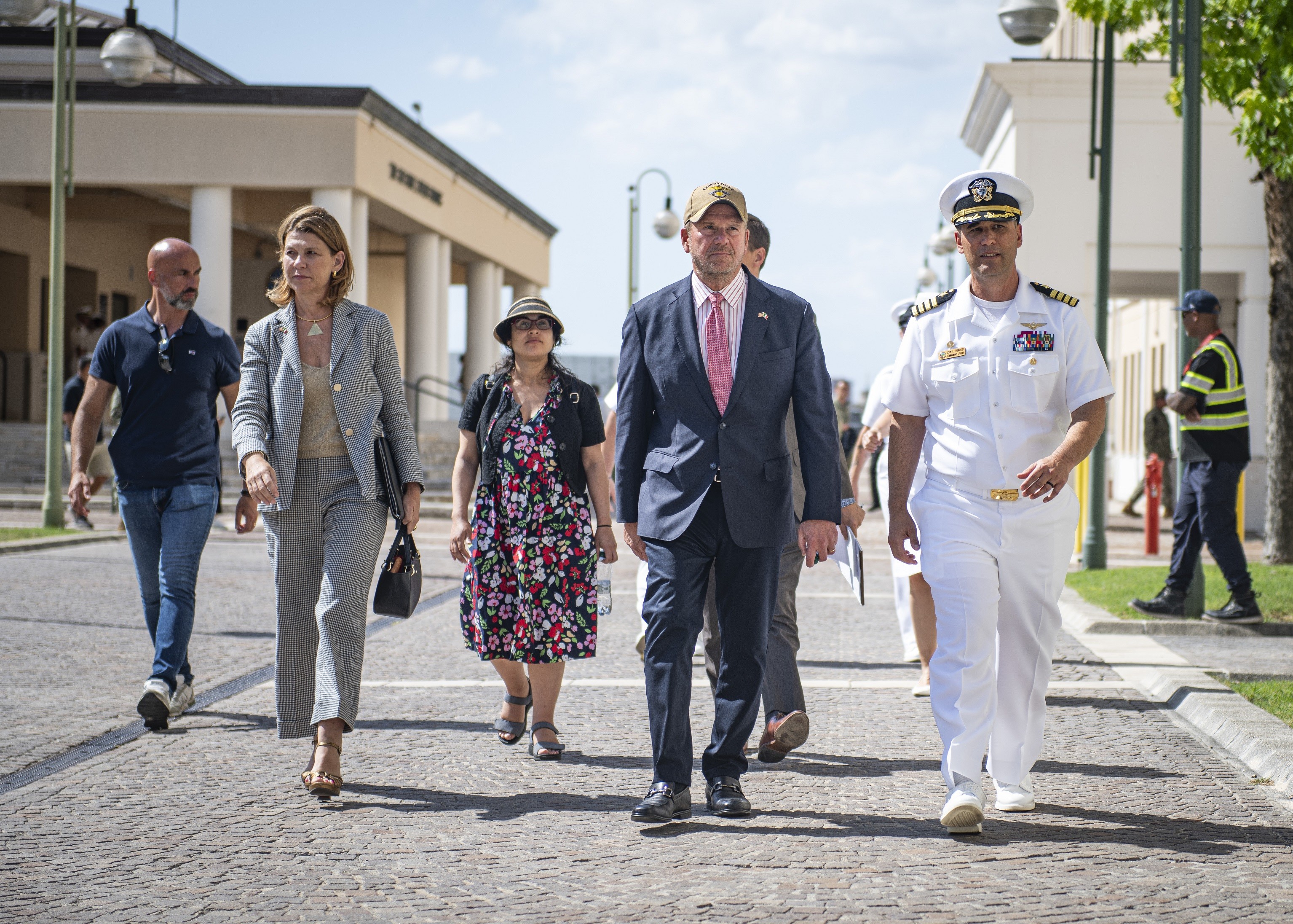 NAVEUR-NAVAF and C6F host U.S. Ambassador to Italy and San Marino > U.S ...
